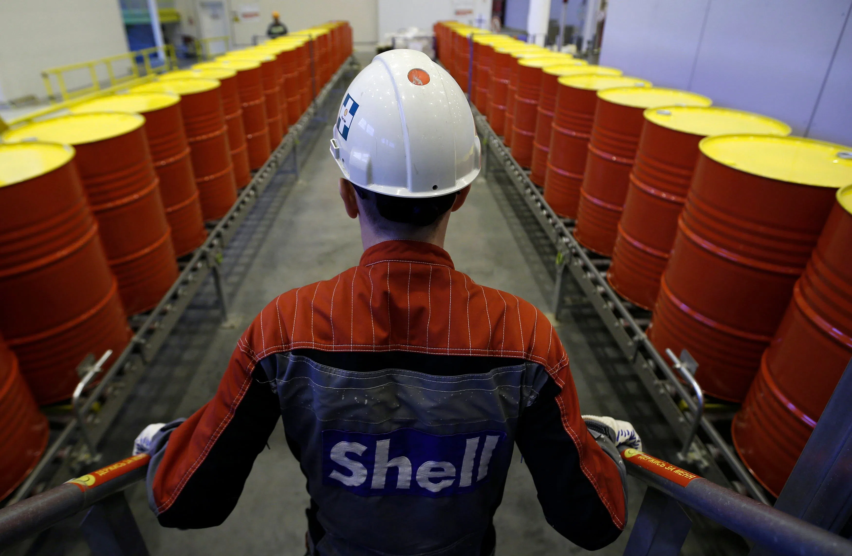 Shell wants to resume drilling in Arctic this summer - The Business Times