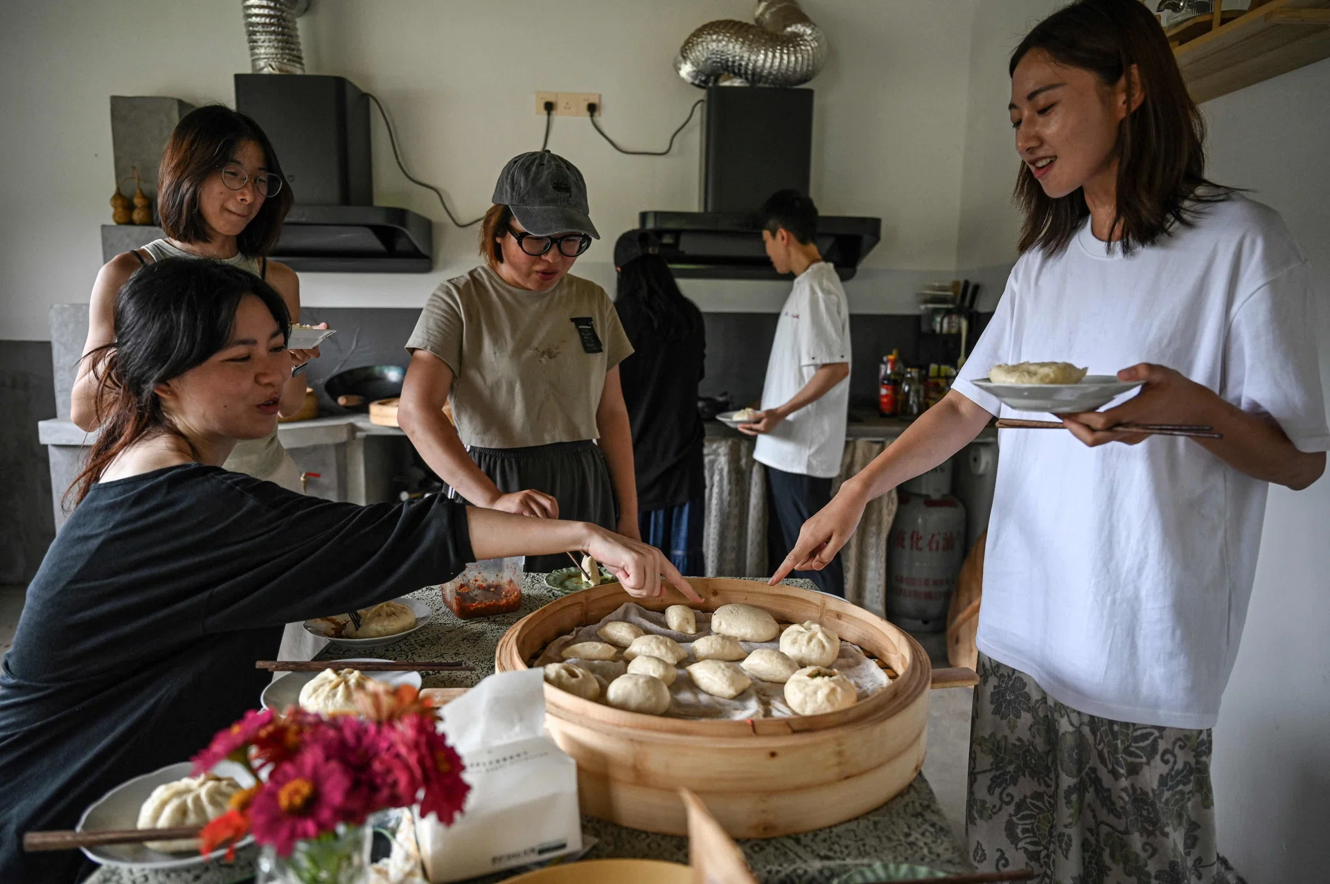 Rooms of their own: women-only communities thrive in China - The ...