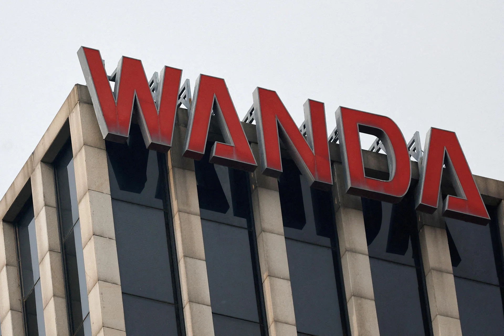 Chinese conglomerate Wanda in talks with backers to avert 30 billion ...