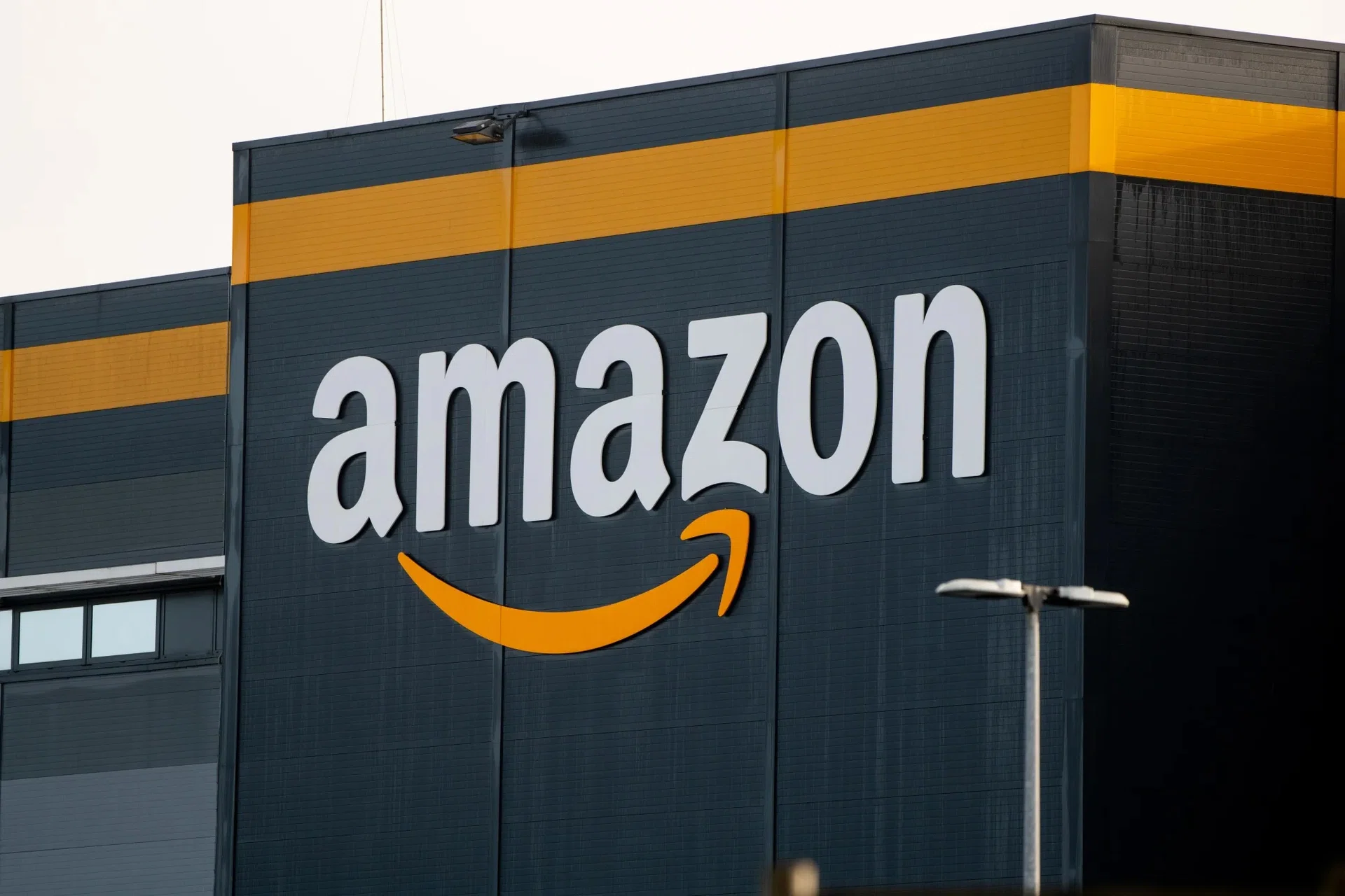 Amazon boosts warehouse worker pay by at least US$1.50 an hour - The ...