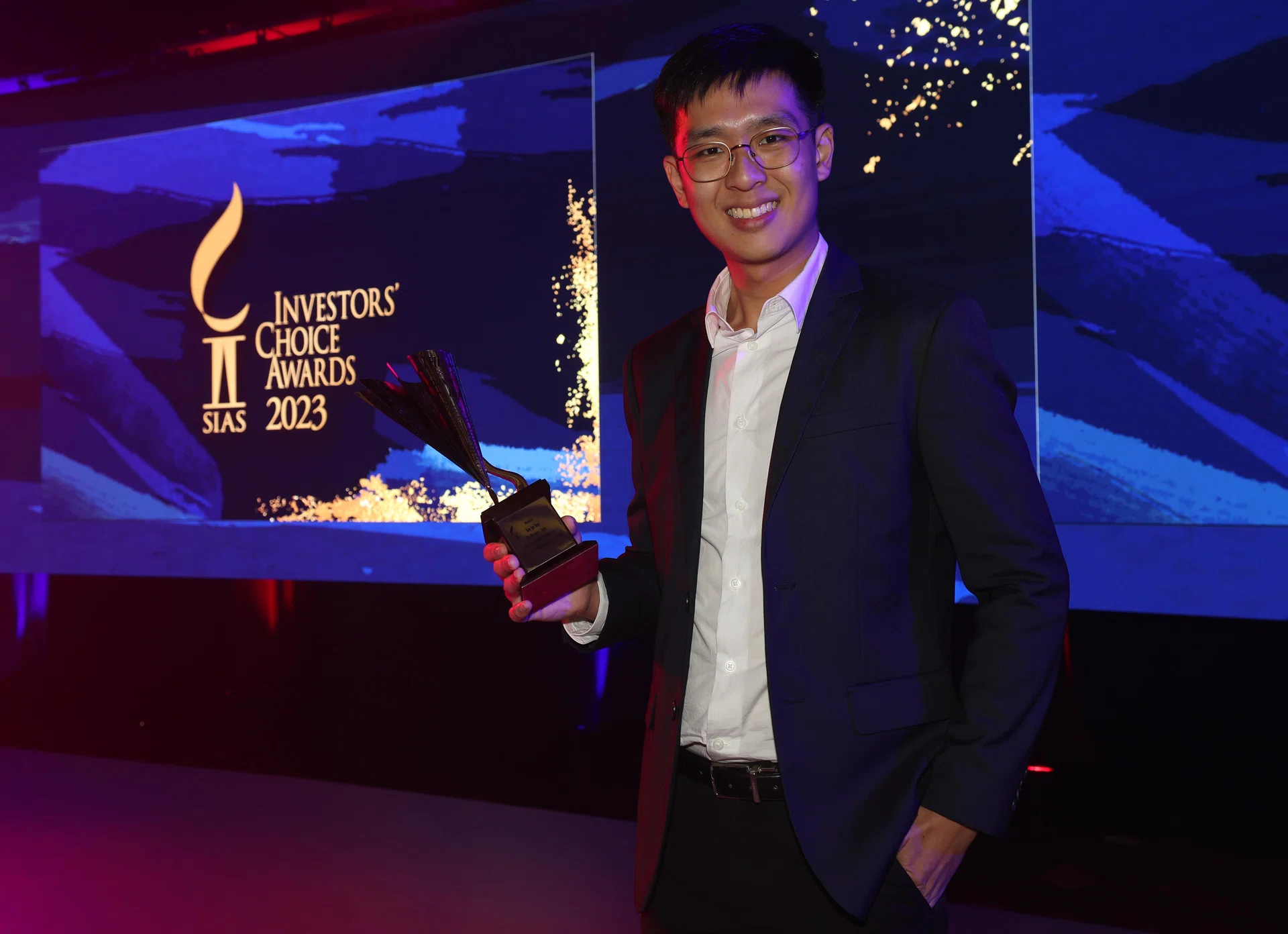 BT's Yong Jun Yuan wins Most Promising Journalist of the Year award ...