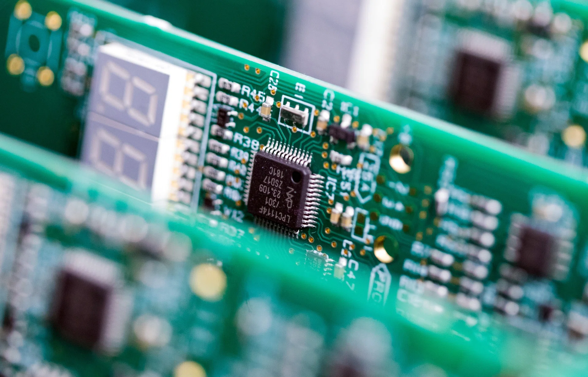 NXP gives disappointing sales forecast as chip slump persists - The ...