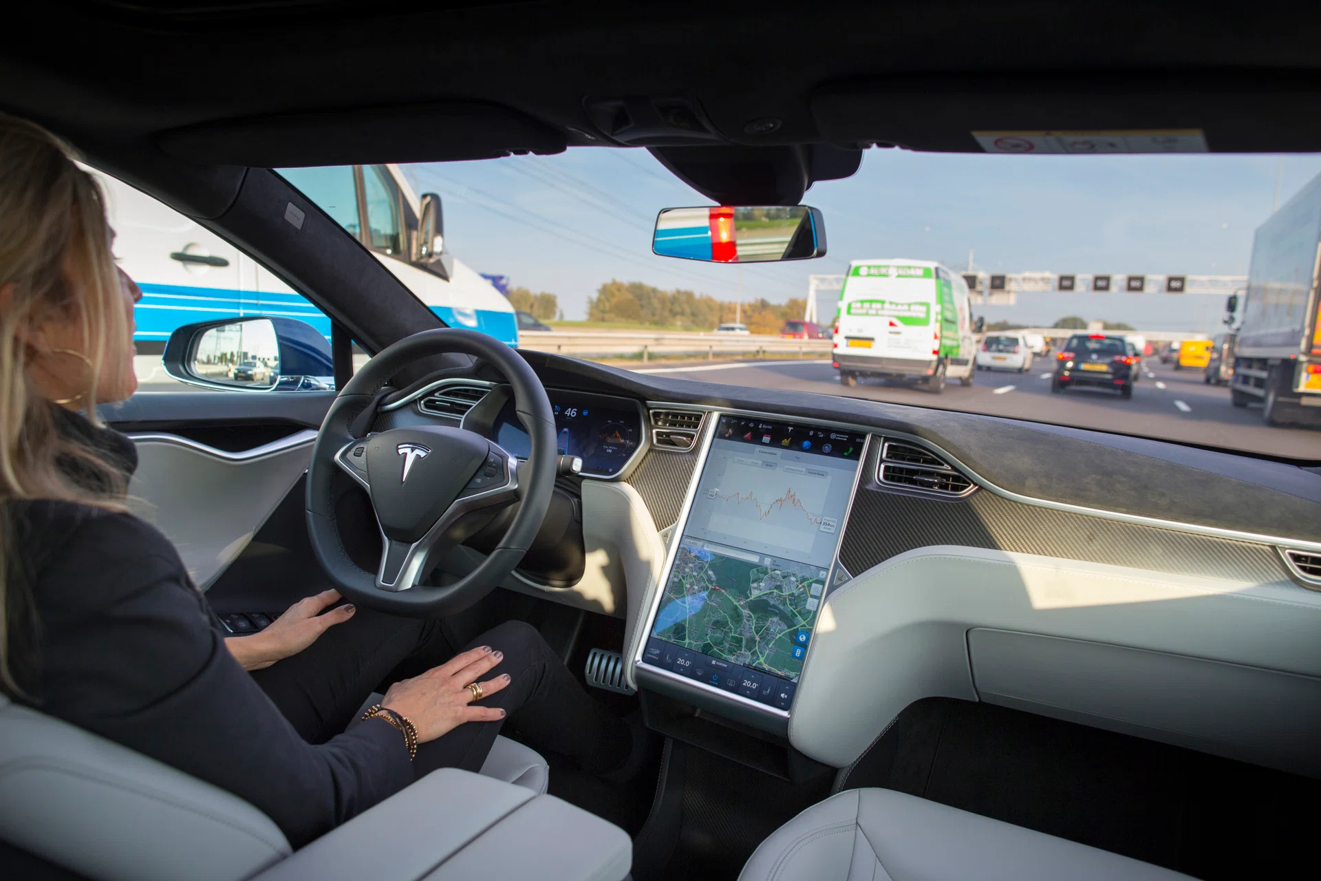 Tesla deploys long-awaited FSD features to drivers in China - The ...