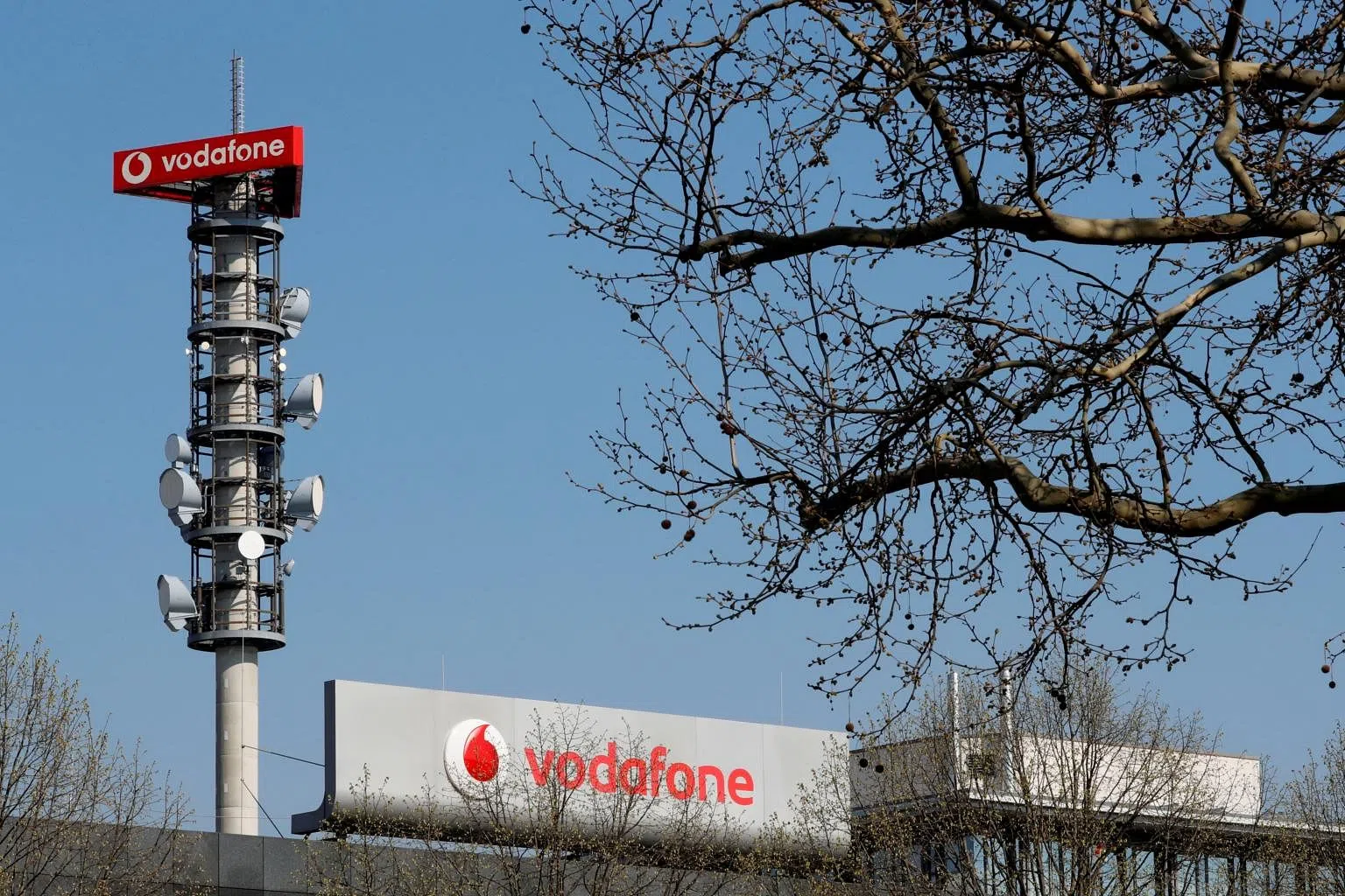 UK mobile networks Vodafone, O2 and Three tackle rural coverage