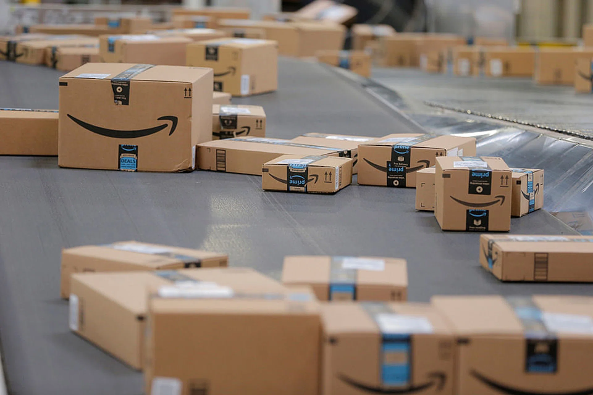 Amazon fuels North America's most severe warehouse shortage - The ...