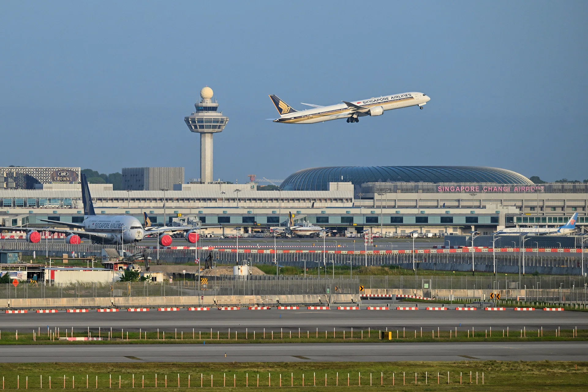 SIA, Scoot passenger traffic eases in February amid post-holiday lull ...