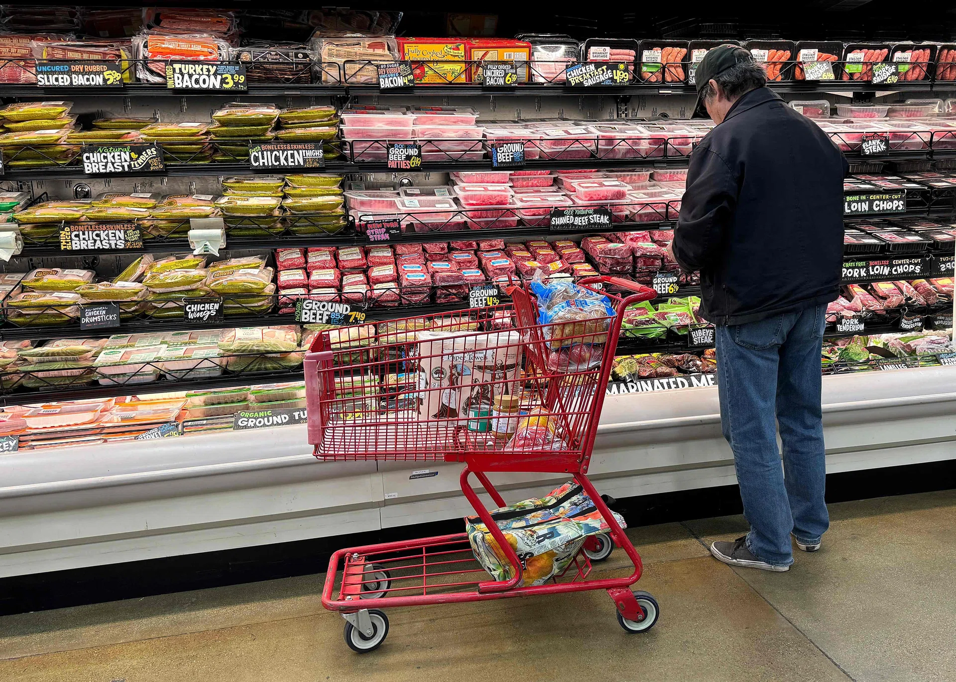 US consumer spending falls unexpectedly in May - The Business Times