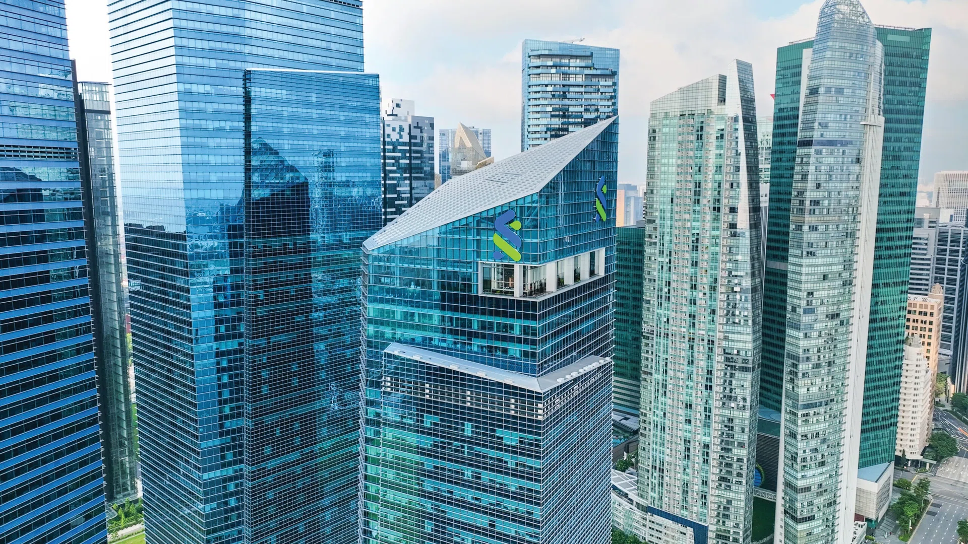 StanChart: Winning over UHNW clients with its global network and ...