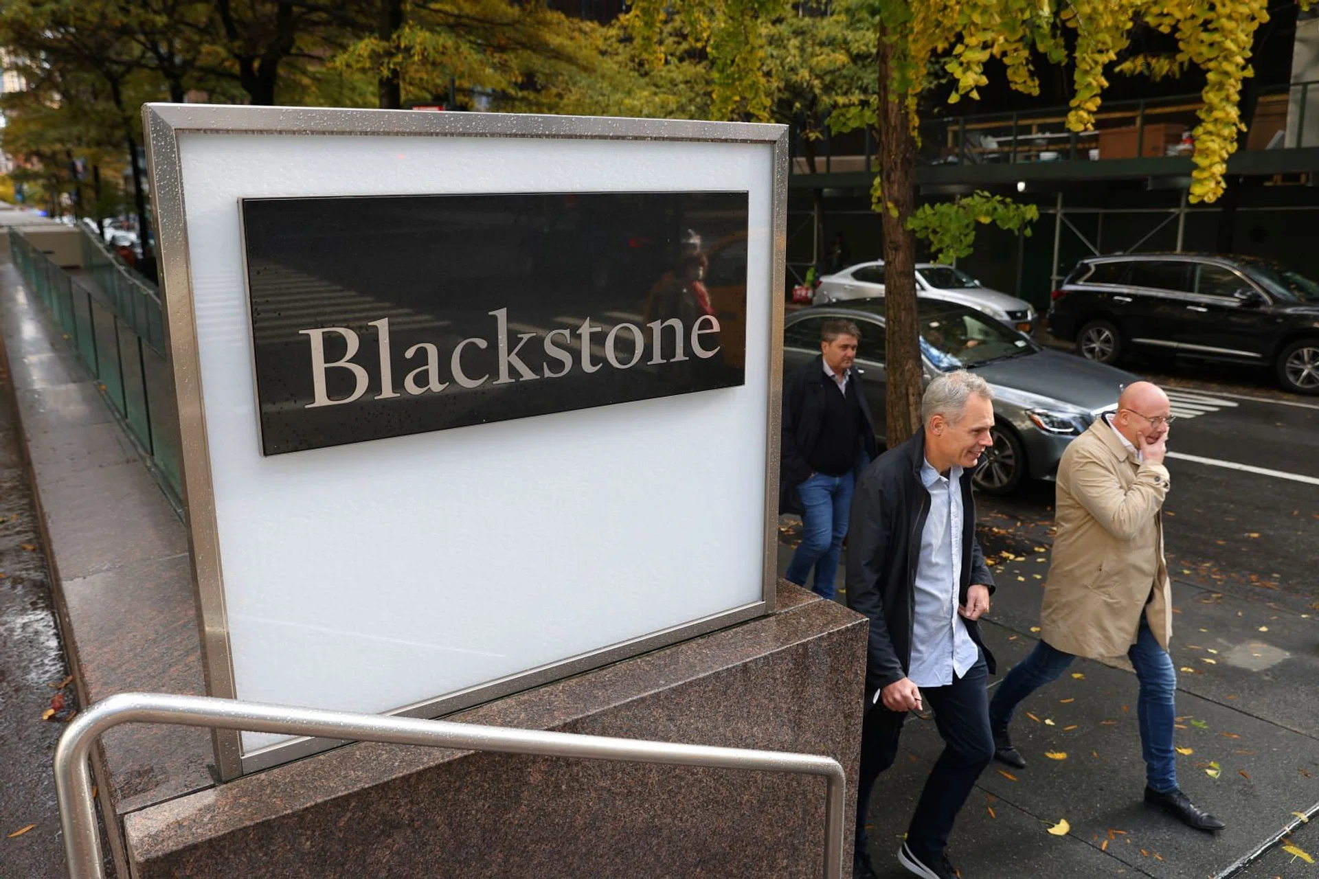 Blackstone inks deal to expand Midtown Manhattan offices - The Business ...