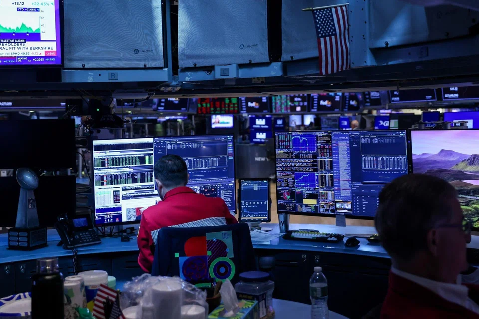 Wall Street ends higher, boosted by tech gains, US-Iran peace hopes ...
