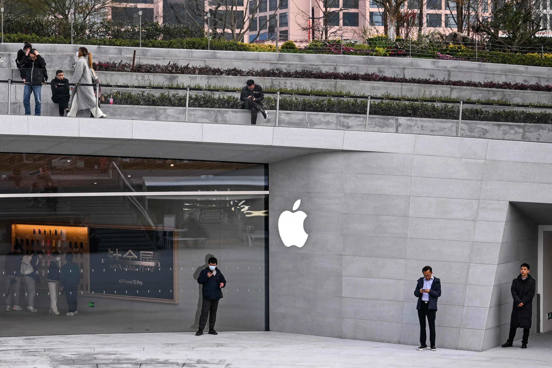 Apple wins legal battle in China over App Store fees - The Business Times