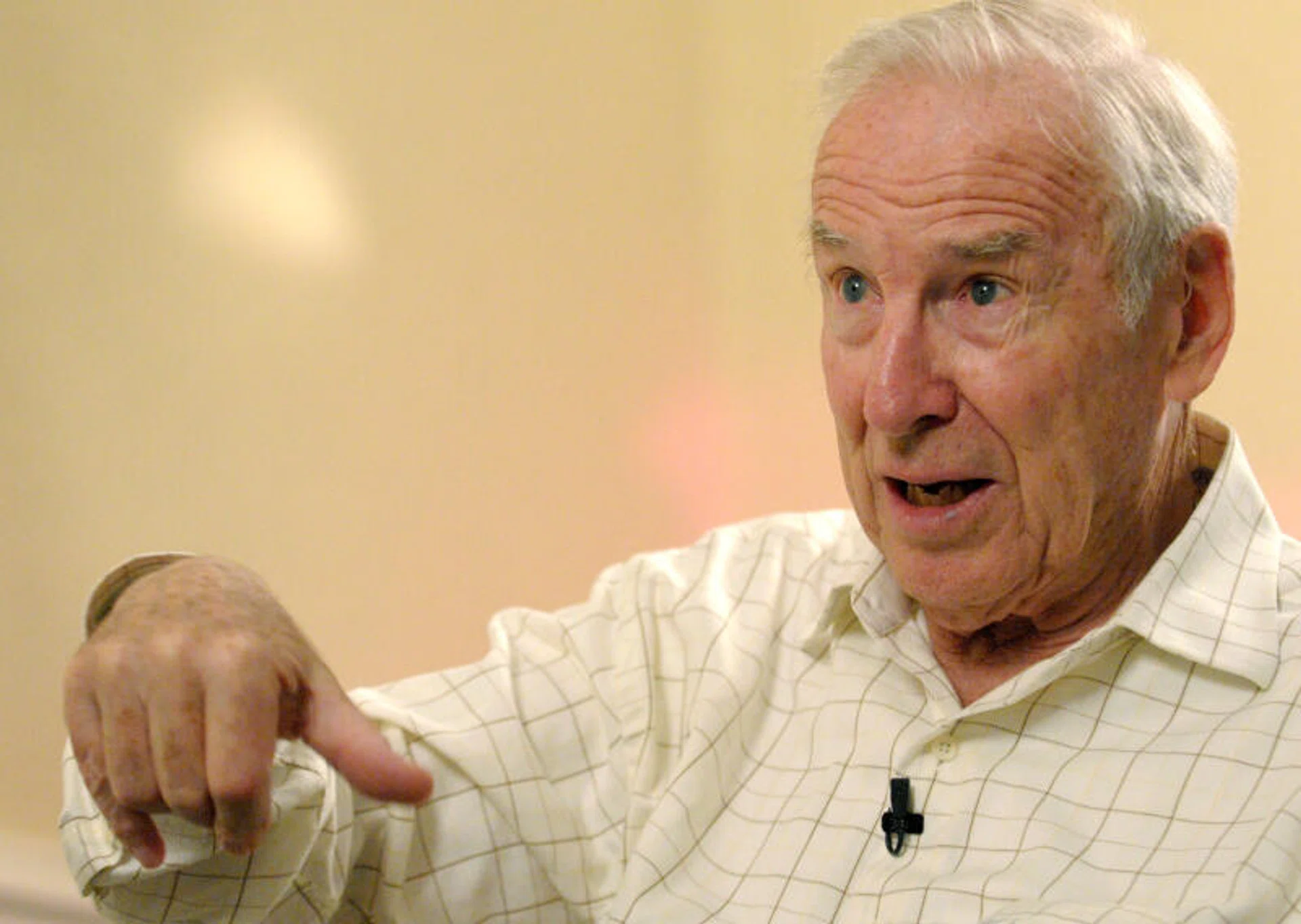 US astronaut Jim Lovell, commander of Apollo 13, dead at 97 - The ...