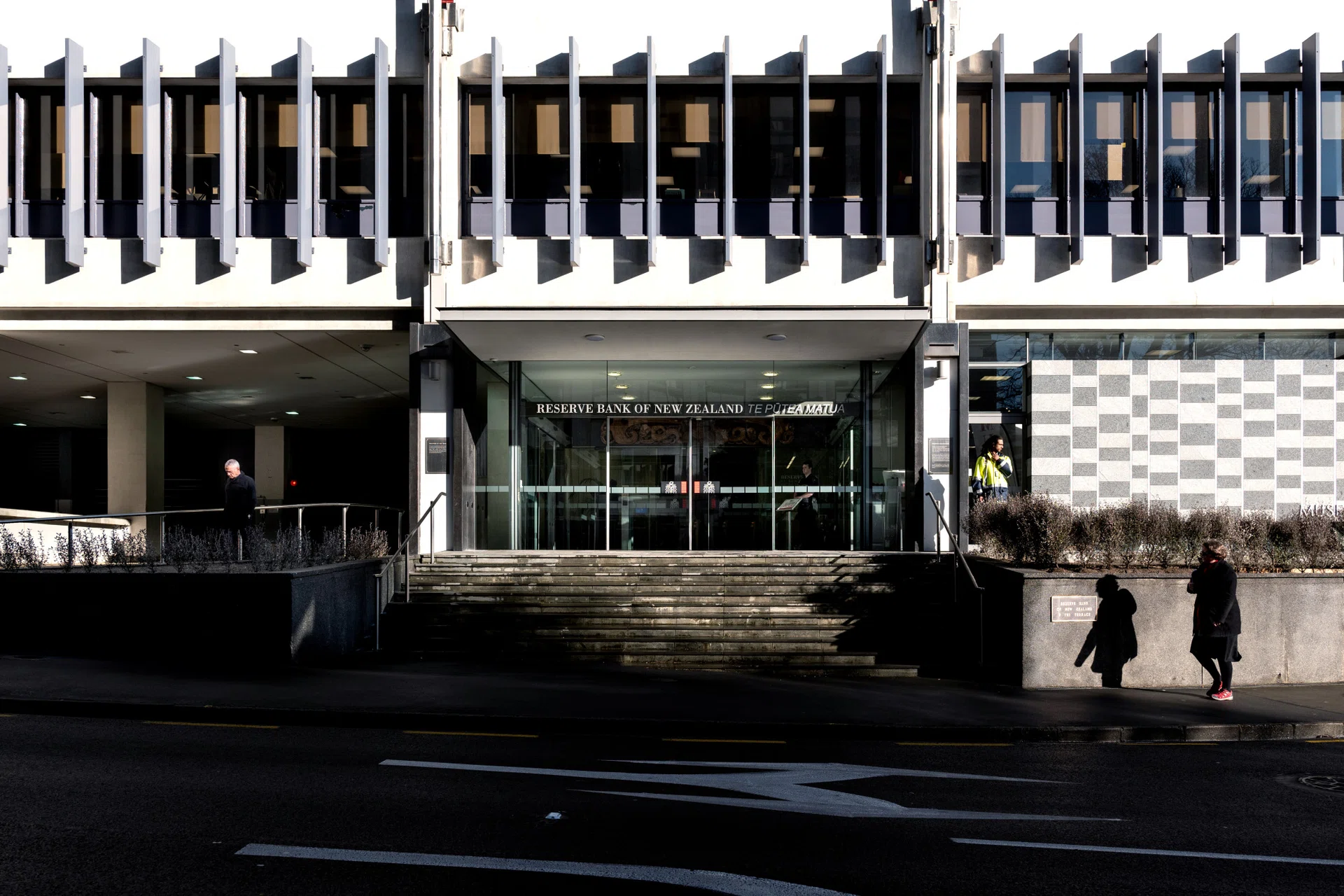 RBNZ seen pushing back against bets on early interest-rate cuts - The ...