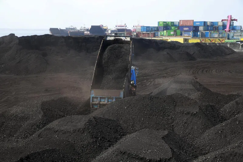 Closing Philippine coal plants 5 years earlier could cut 290 metric ...