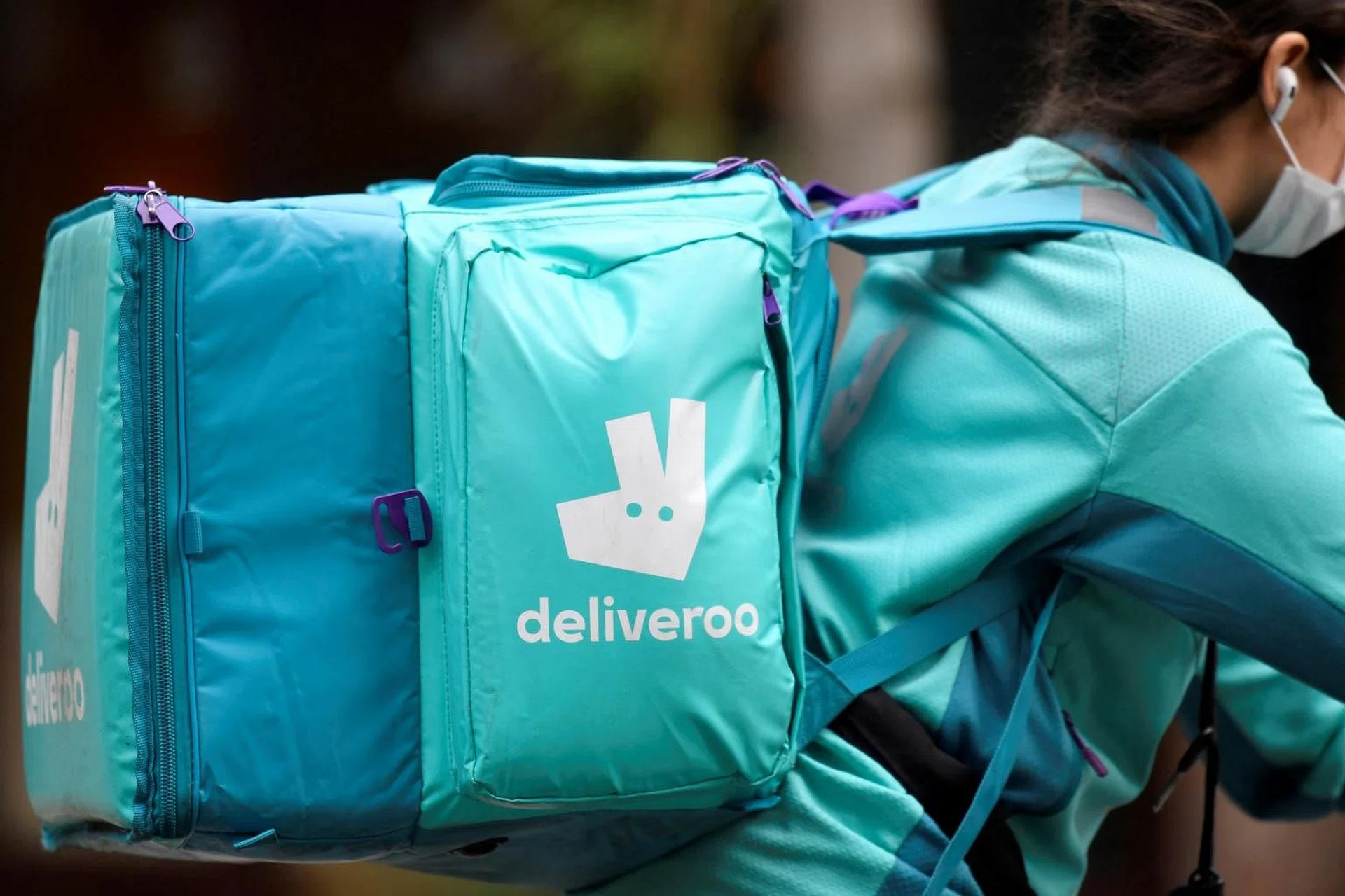 Deliveroo partners with Waitrose for 10-minute hummus delivery - The ...