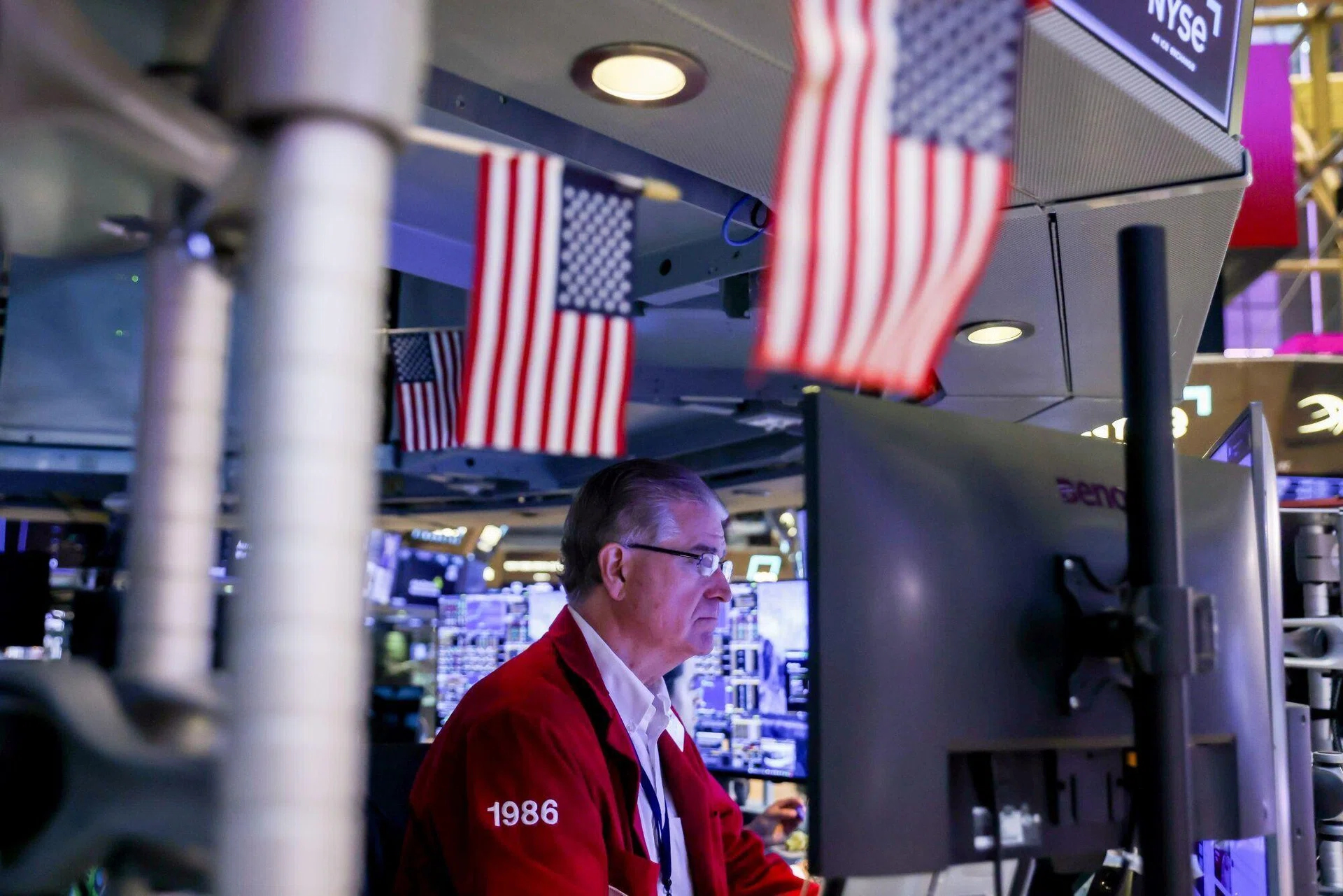 Wall Street rallies, Dow ends with record on US-Iran deal, oil price ...