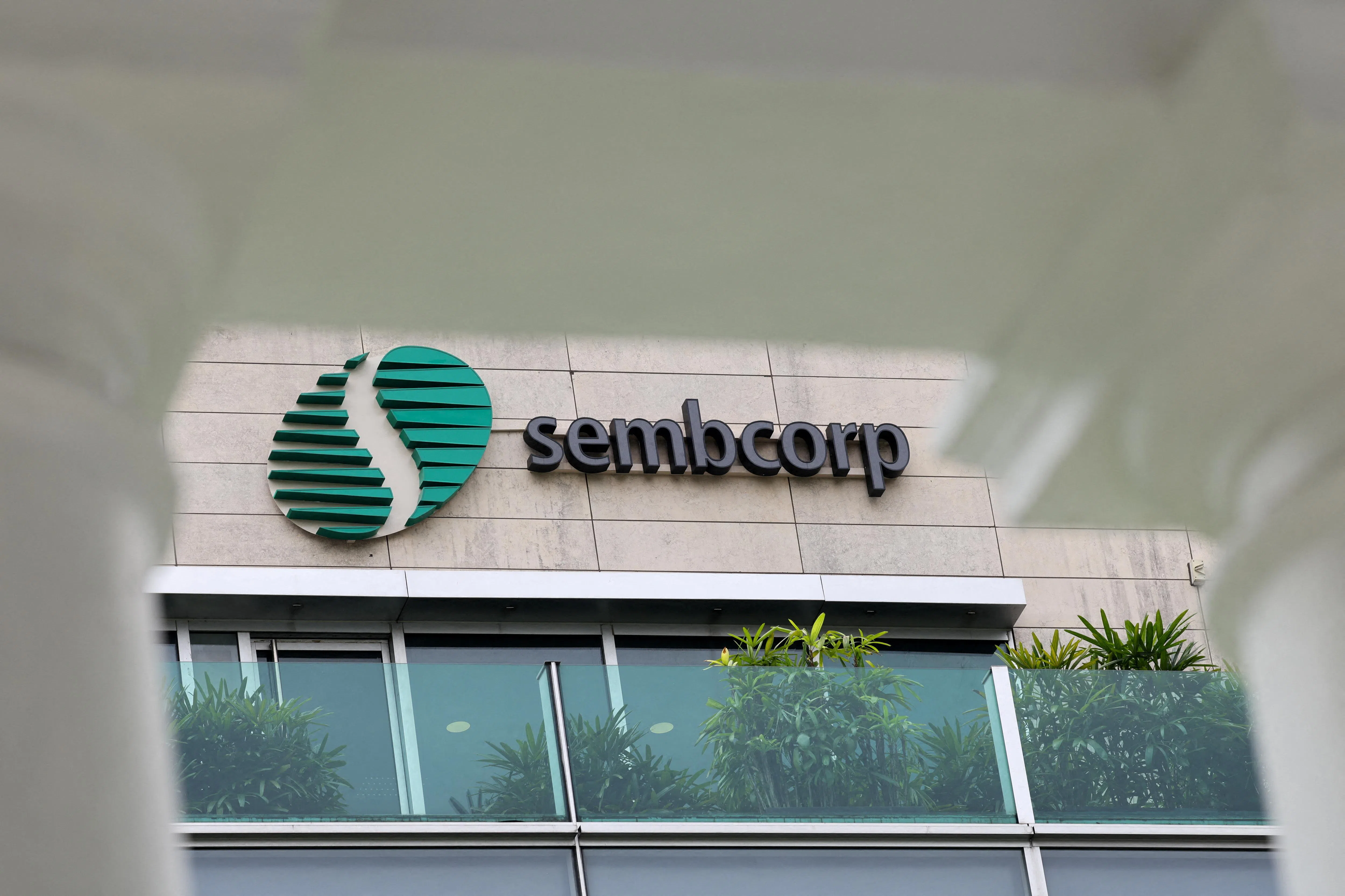 Sembcorp unit prices S$300 million fixed rate notes at 3.55% - The ...