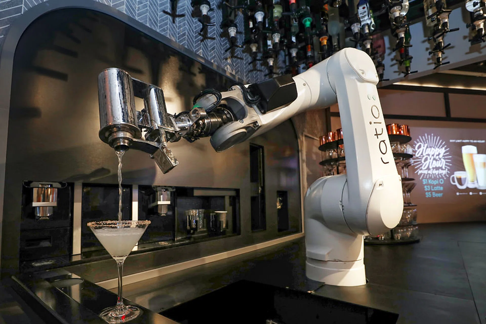 Robot tech lures new clients, staff, day-drinkers to Ratio Inc - The ...