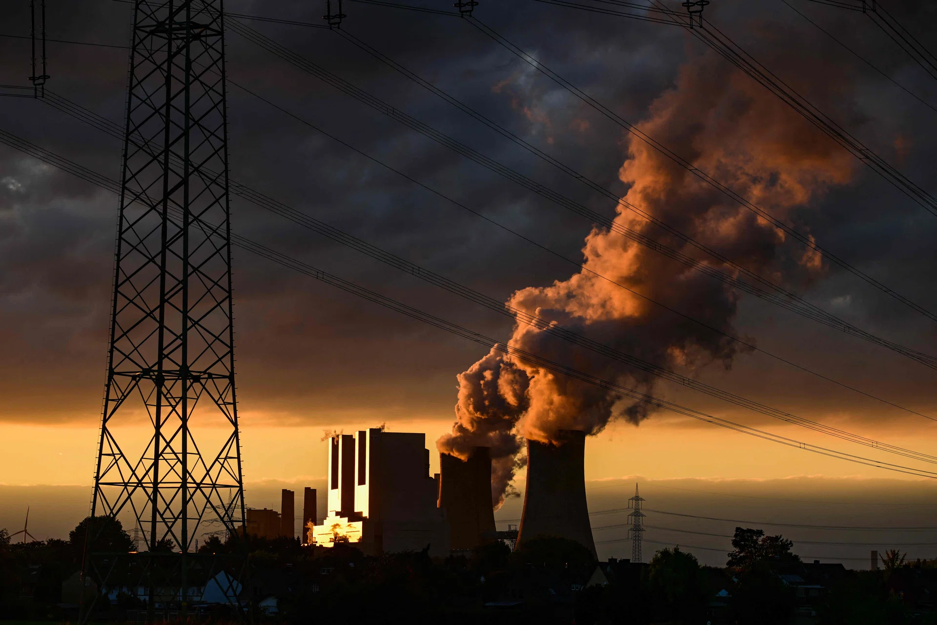 The next stage of the hot Cold War - The Business Times