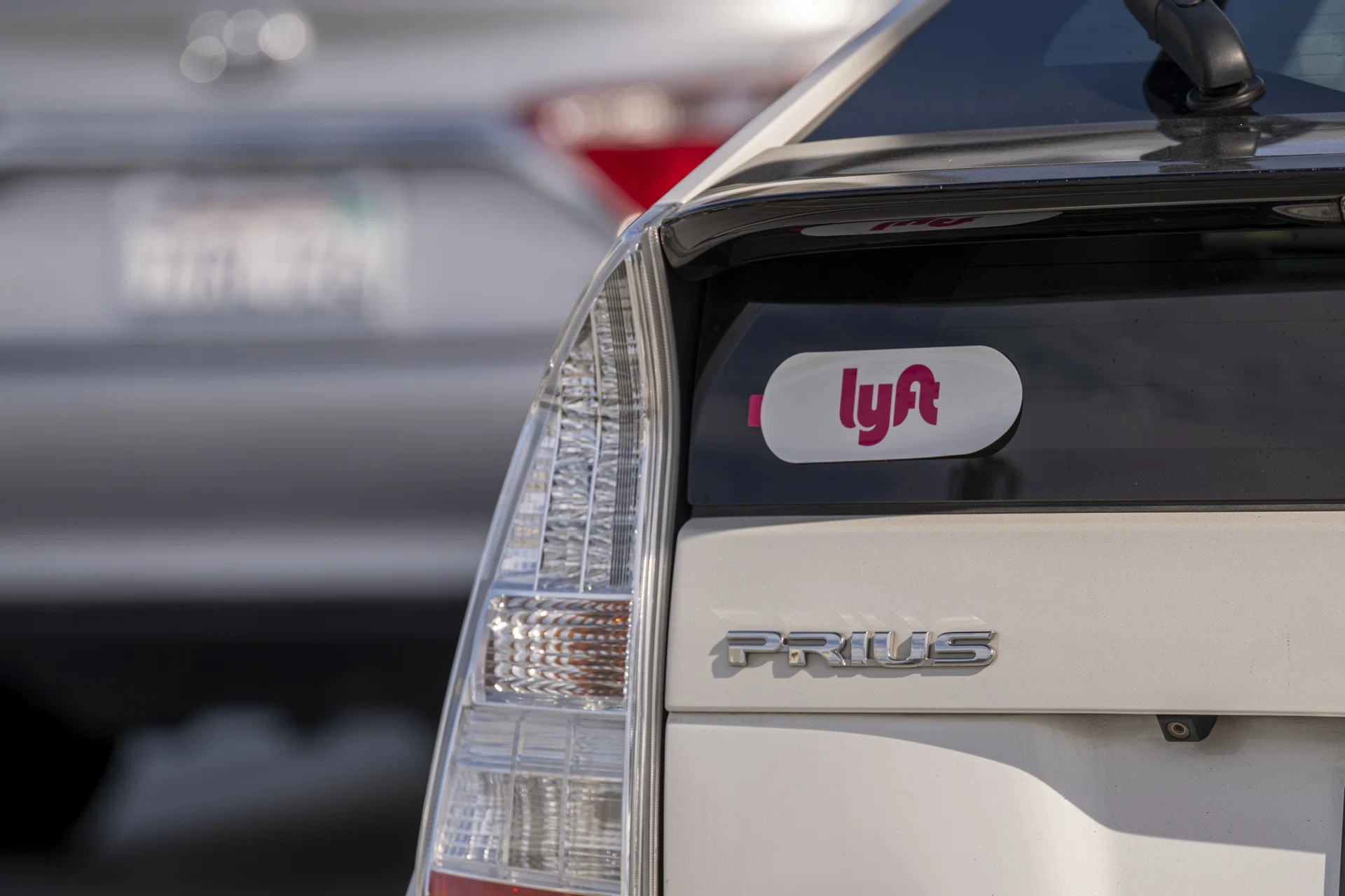 Lyft posts muted first-quarter bookings and profit outlook - The Business Times