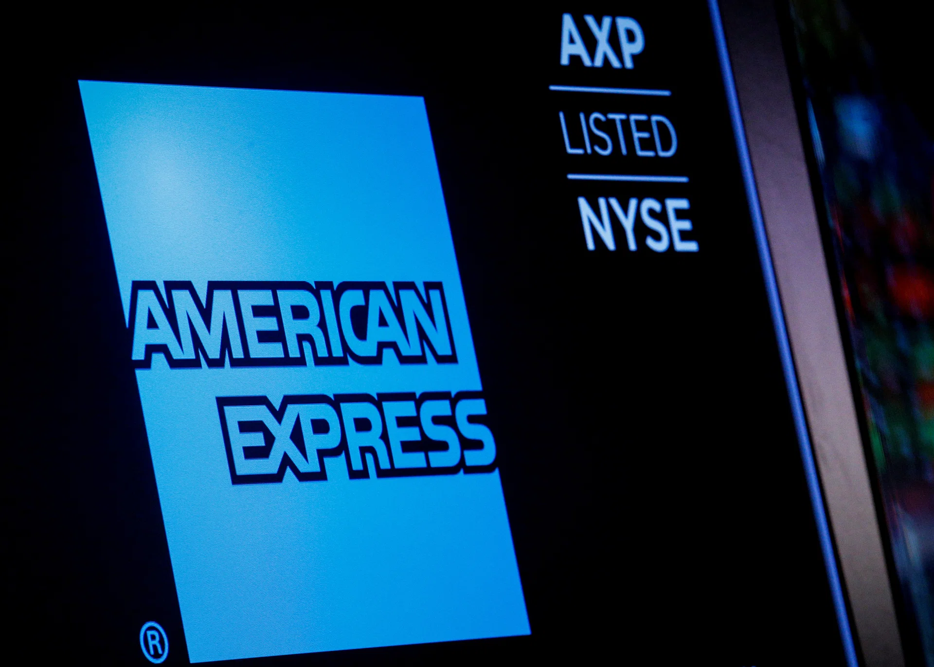 American Express’ premium customers help it surpass profit expectations ...