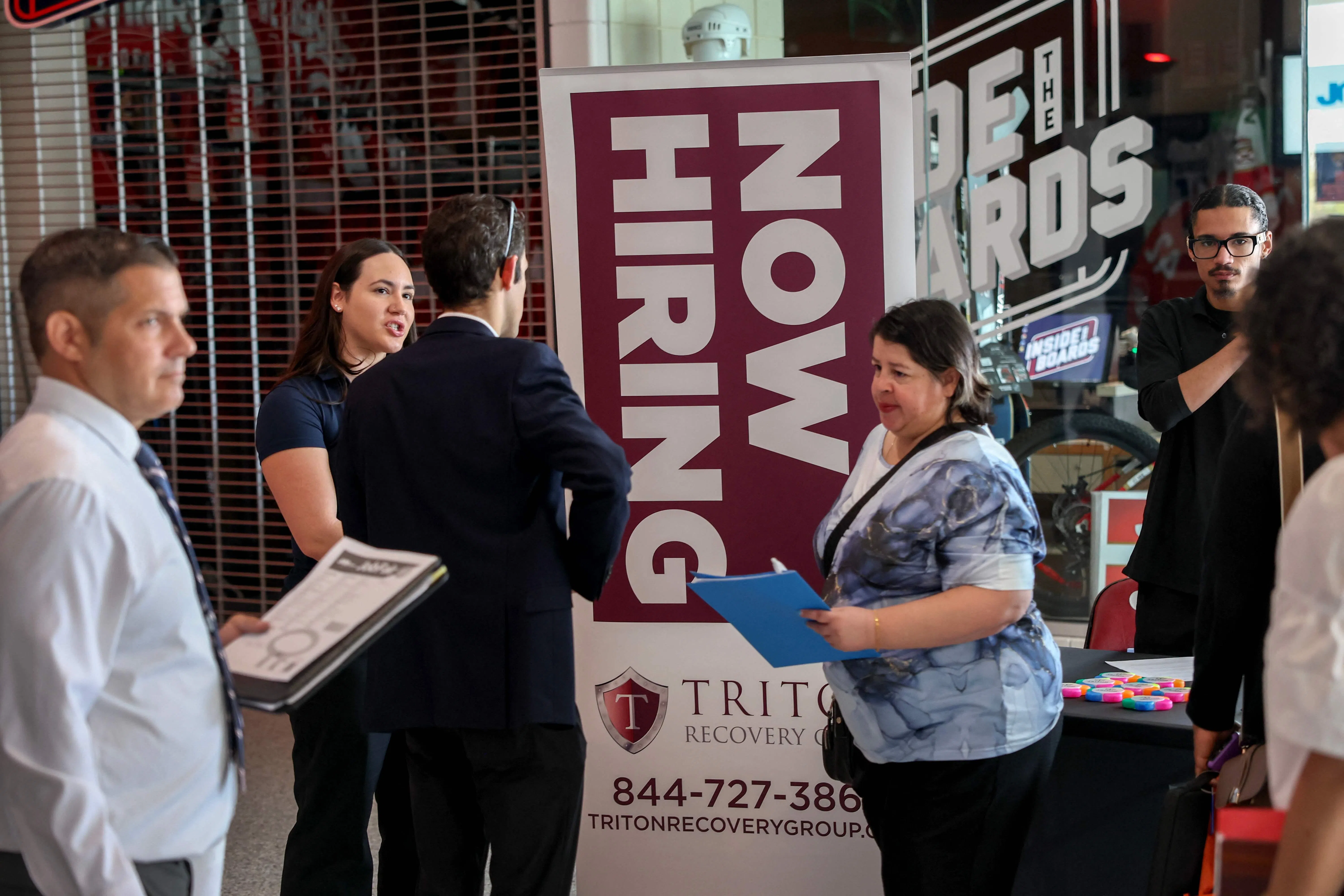 US weekly jobless claims rise marginally - The Business Times