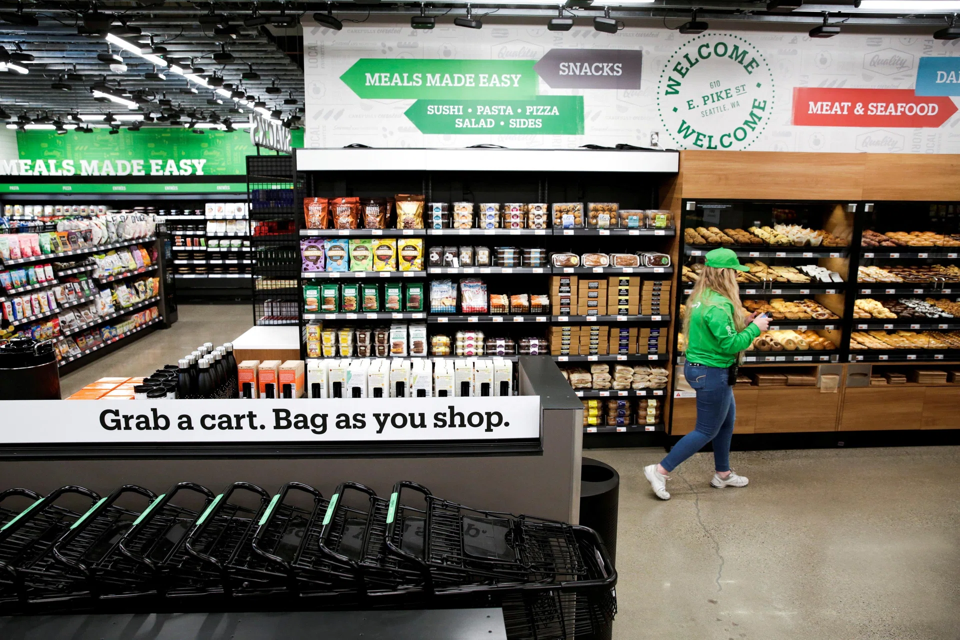 Amazon to push cashierless shopping tech into more third-party stores ...