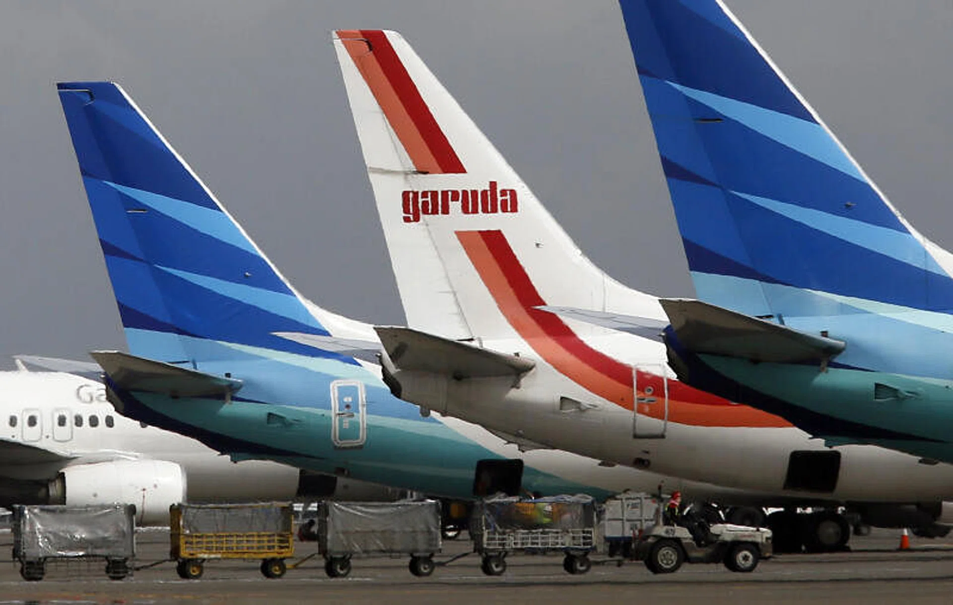 Garuda Indonesia needs US$1b to stay afloat - The Business Times