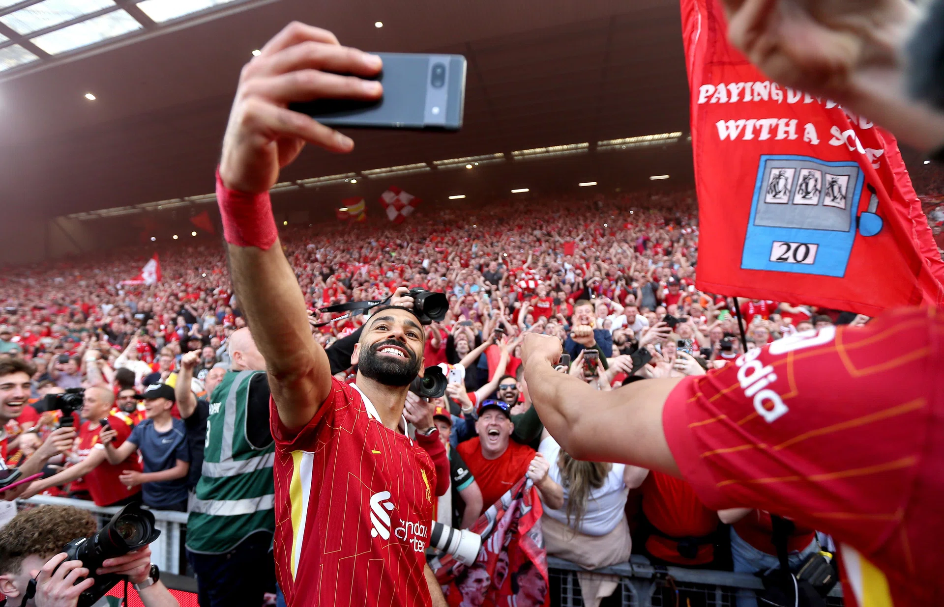 Imperious Liverpool smash Tottenham to win record-tying 20th ...