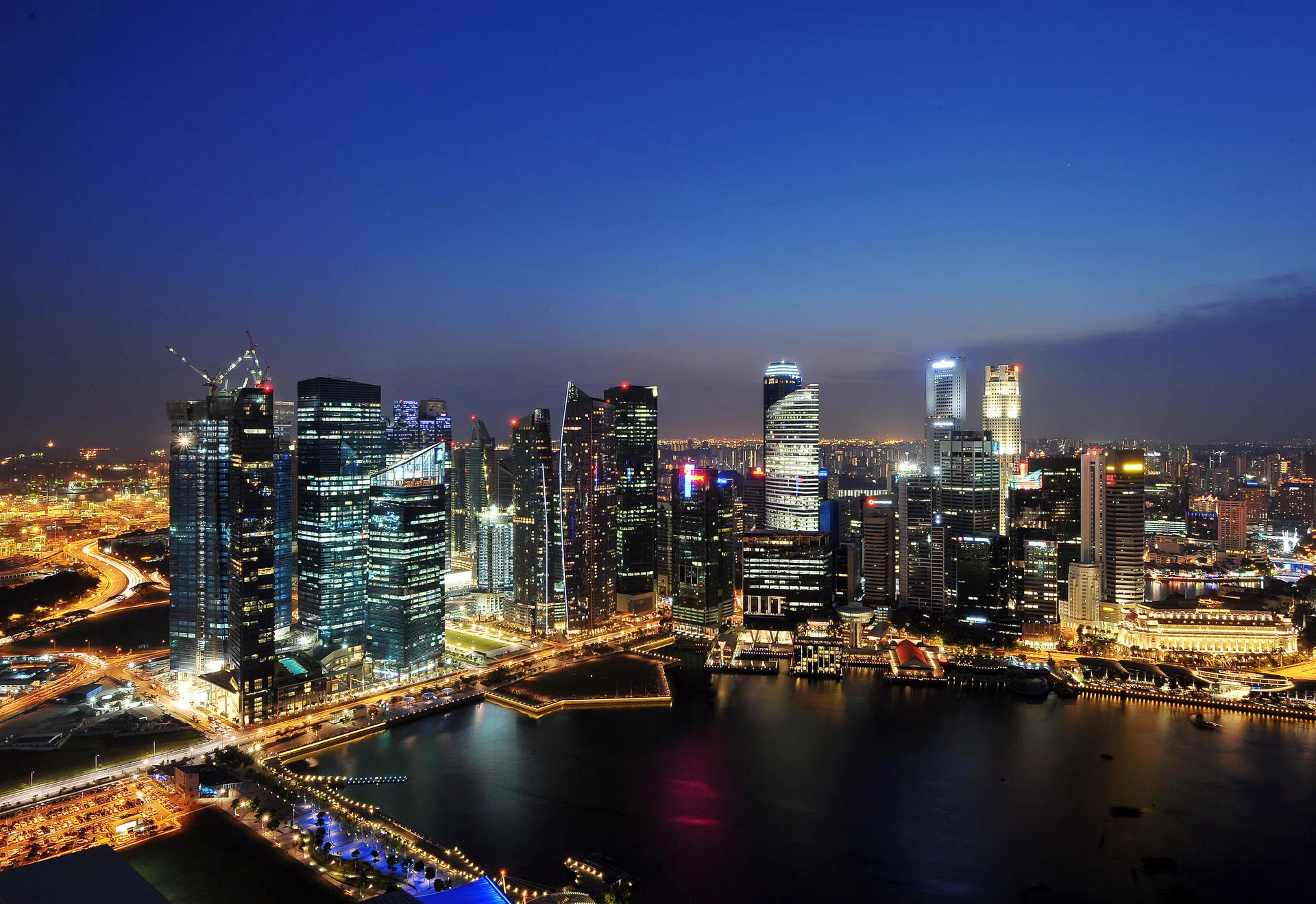 One Raffles Place stake boosts OUE C-Reit Q2 DPU - The Business Times