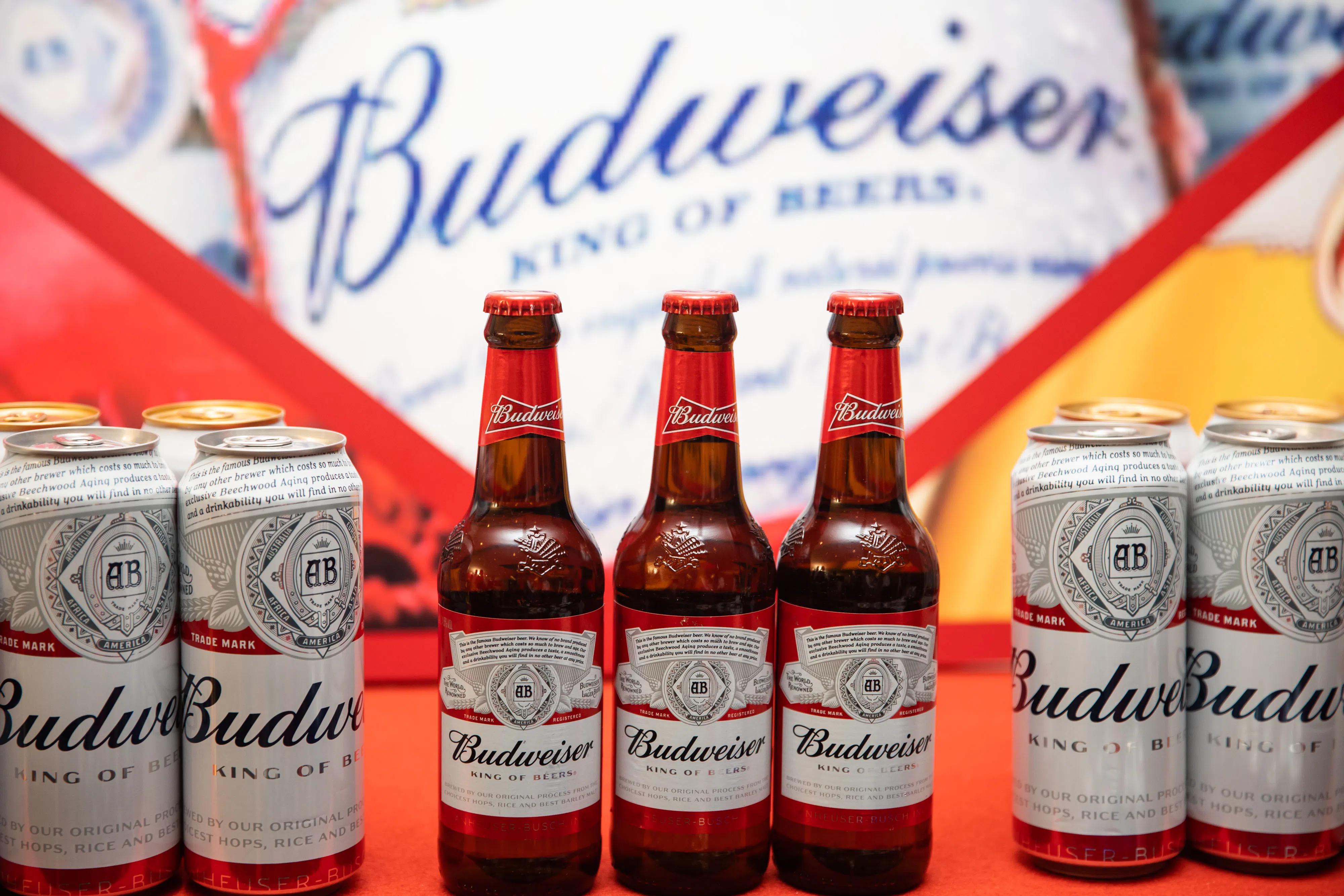 Budweiser banks on premium beer as Chinese seek little luxuries - The ...