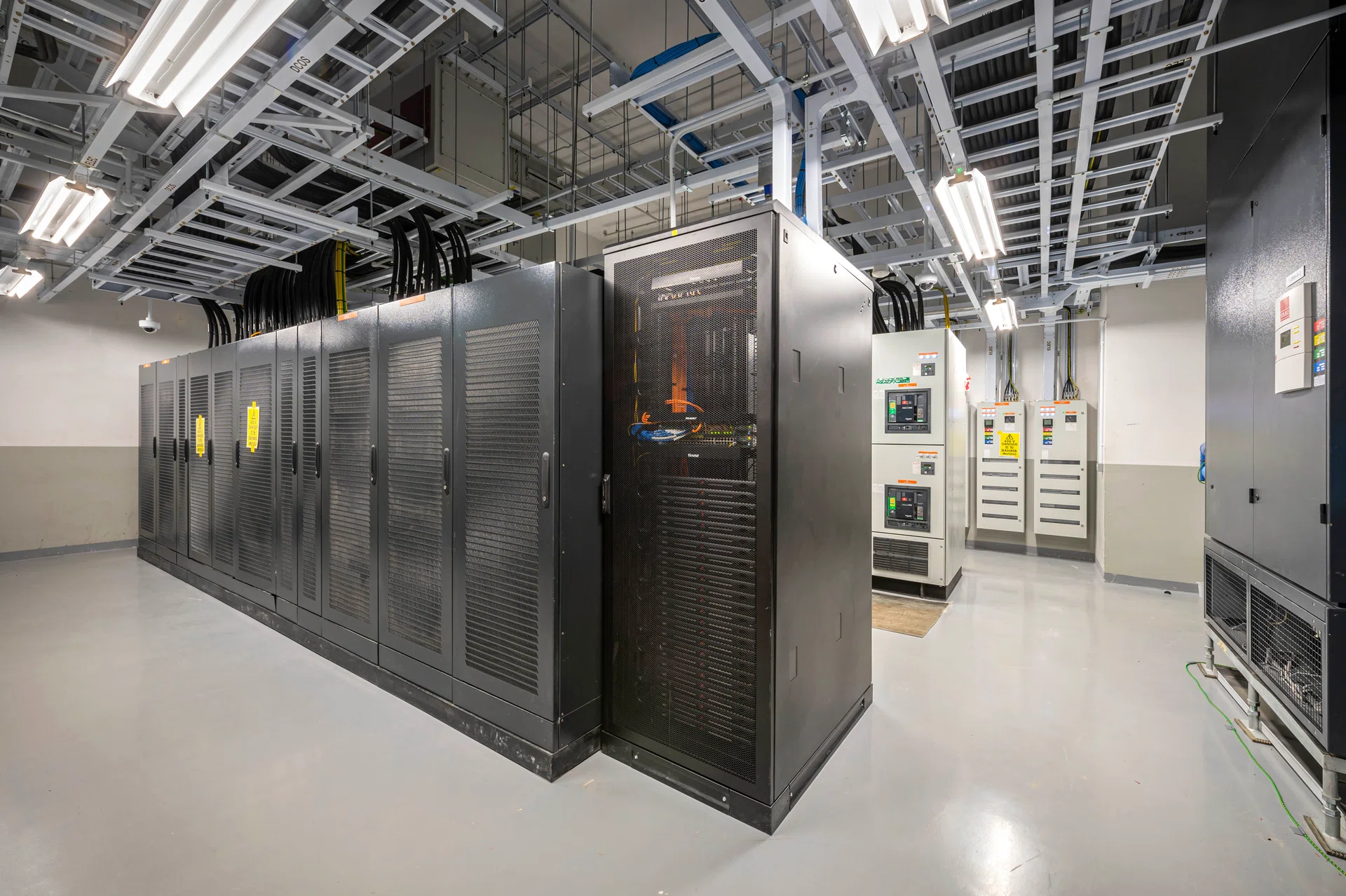 Contractor error caused server outage behind DBS, Citi banking ...