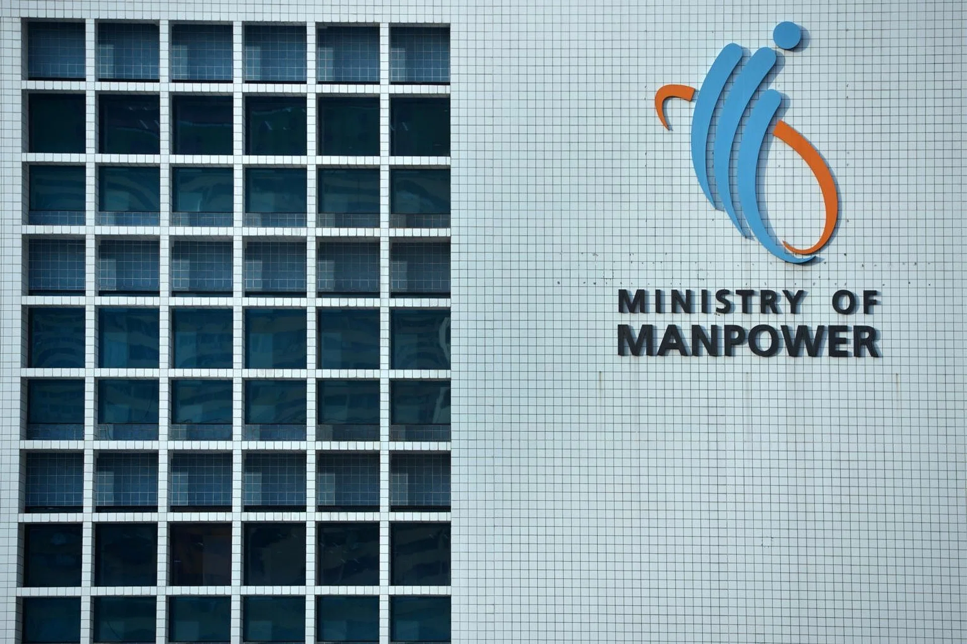 Seven workplaces told to stop operations for safe-management lapses ...