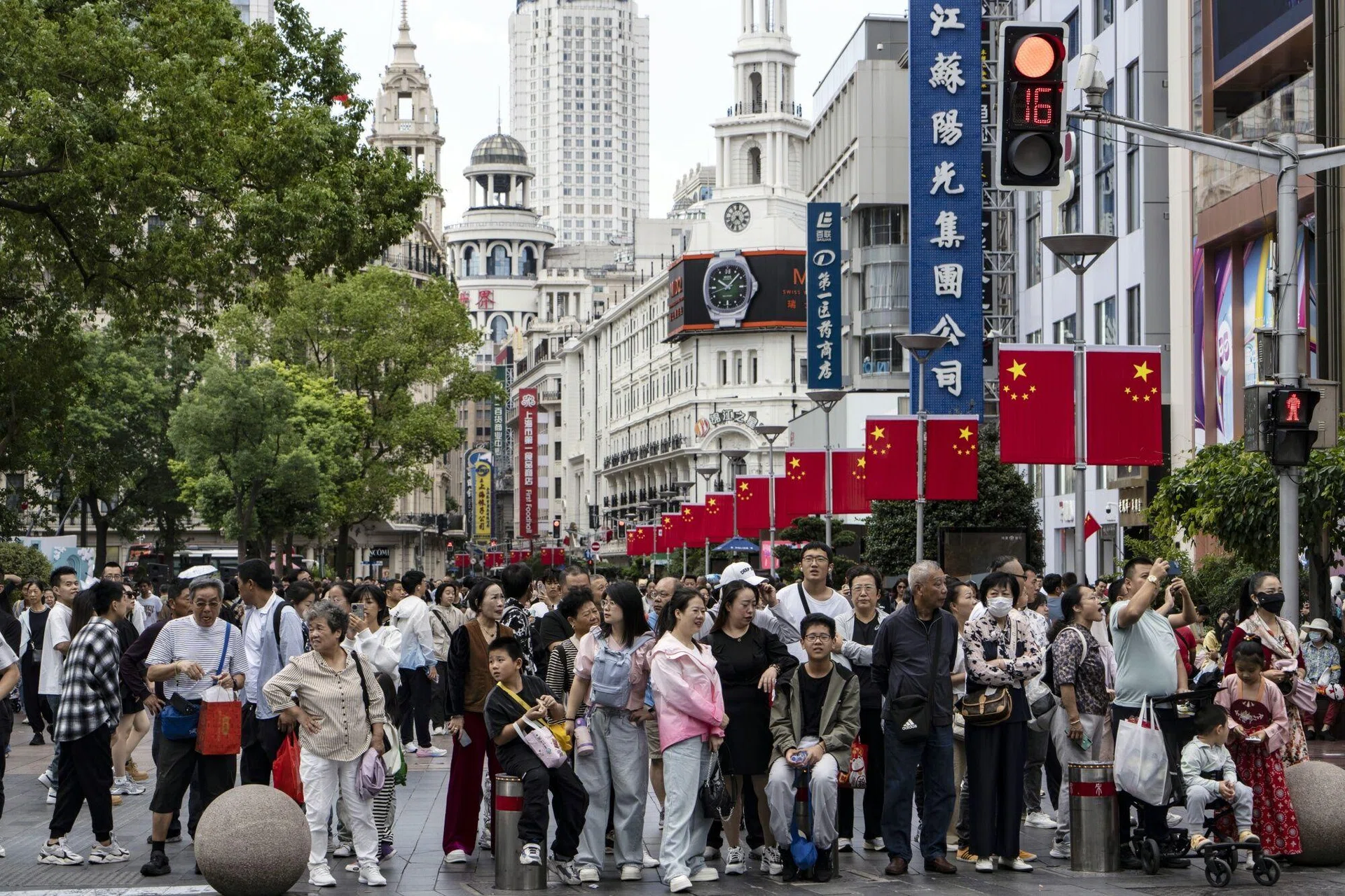 China vows to hit economic goals, stops short of large stimulus - The ...