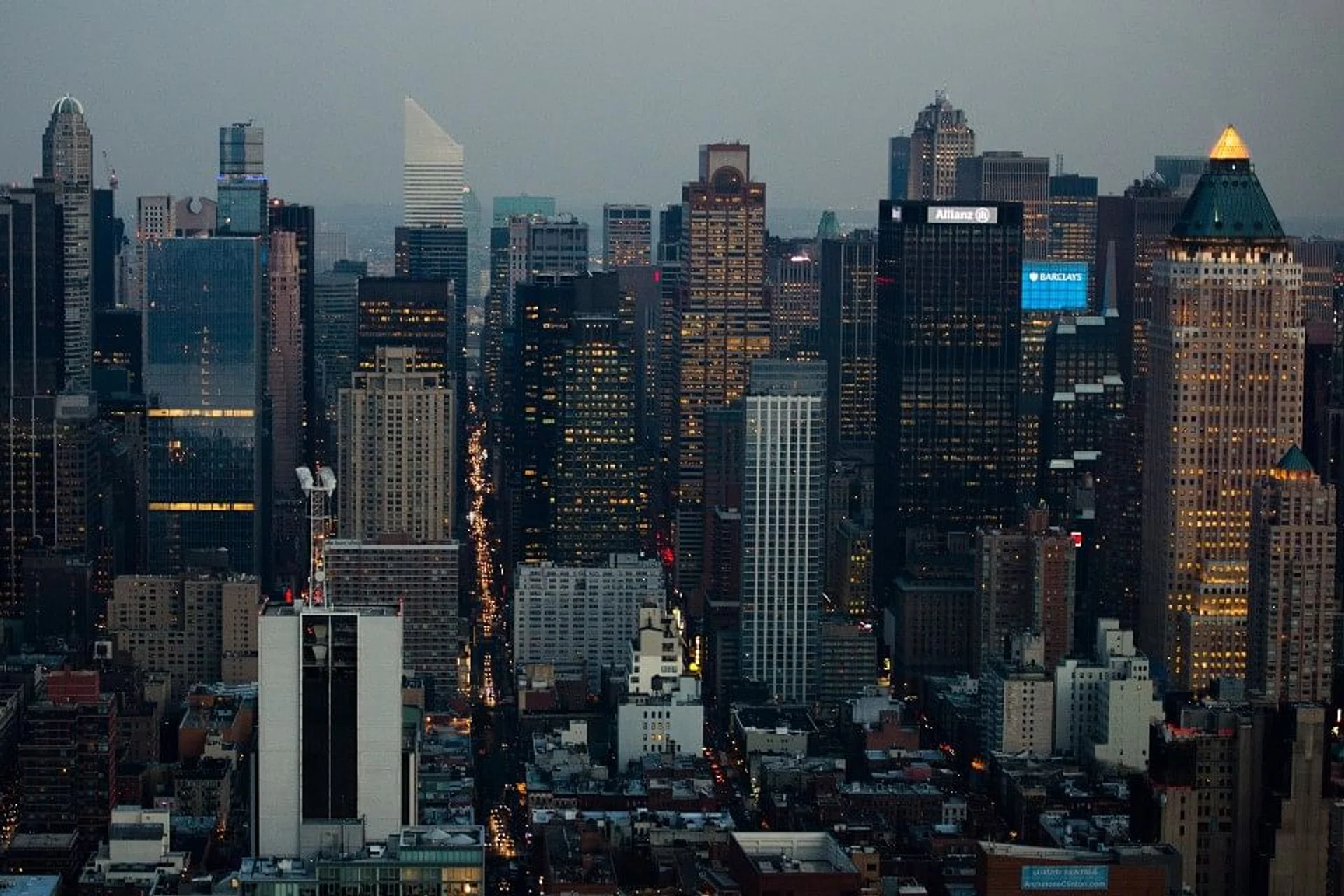 Manhattan rents hit record as market shows signs of cooling - The ...