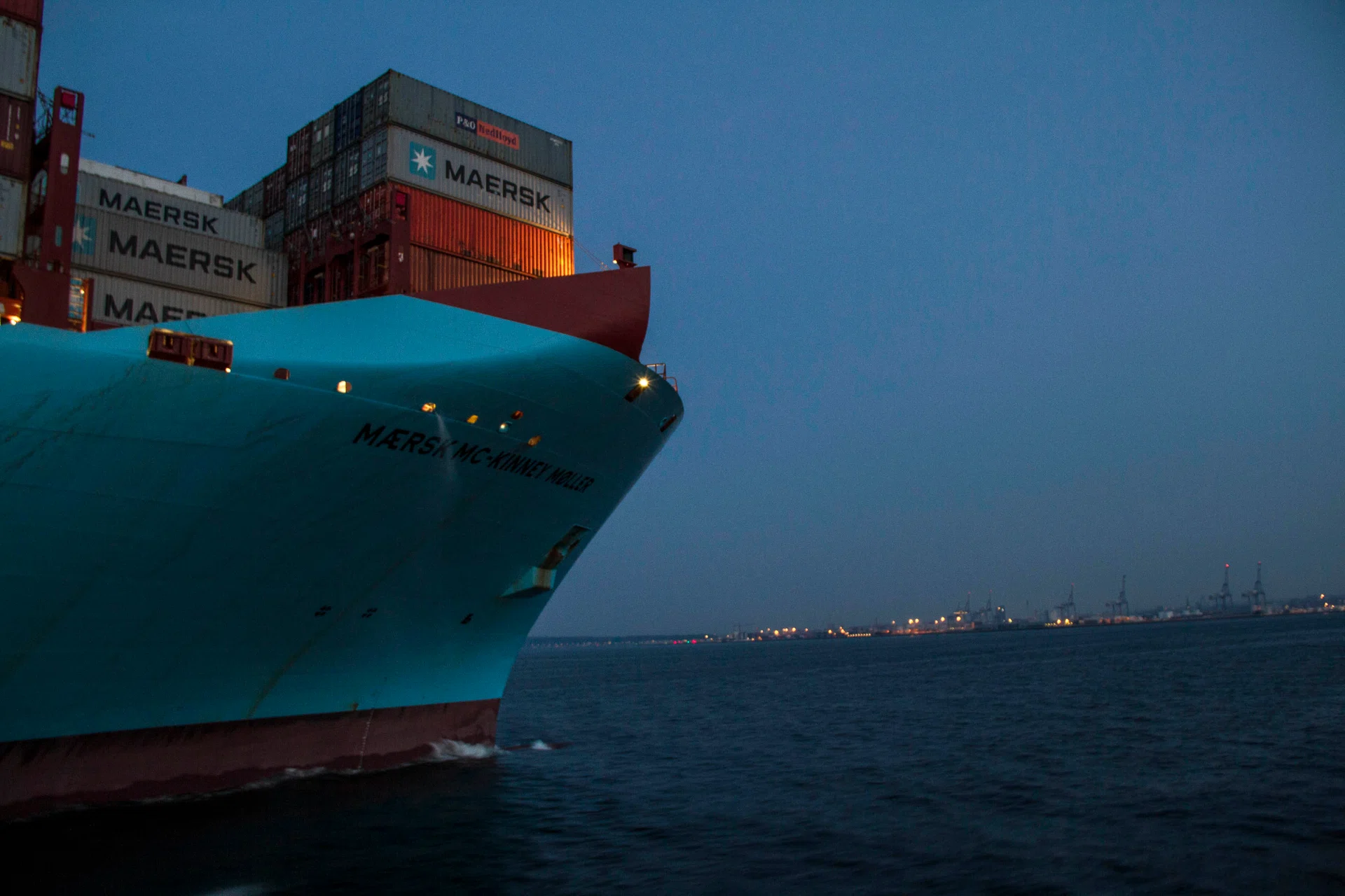 Over 100 container ships reroute as US weighs Red Sea response - The ...