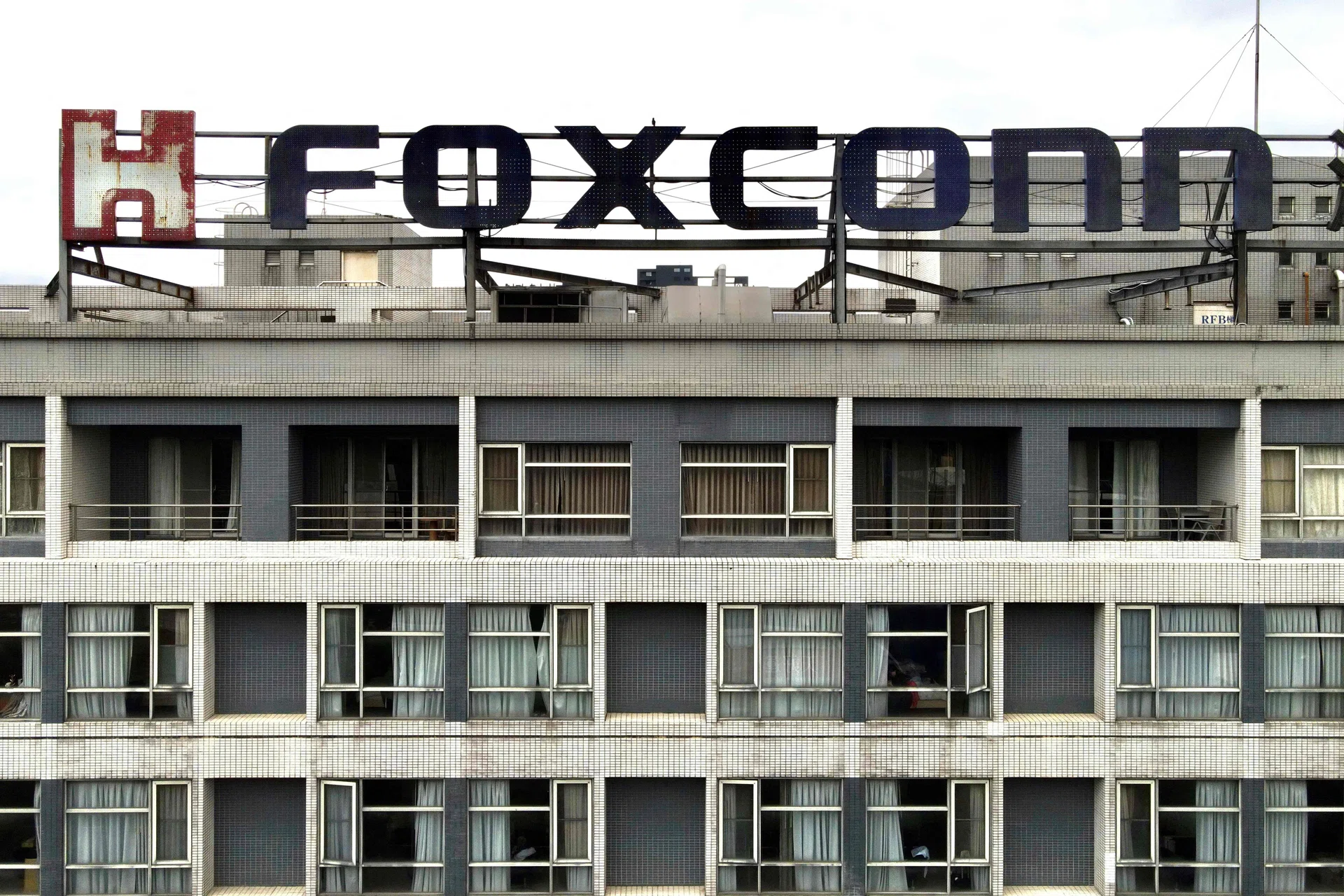 IPhone maker Foxconn plans US$700 million India plant in shift from China - The Business Times