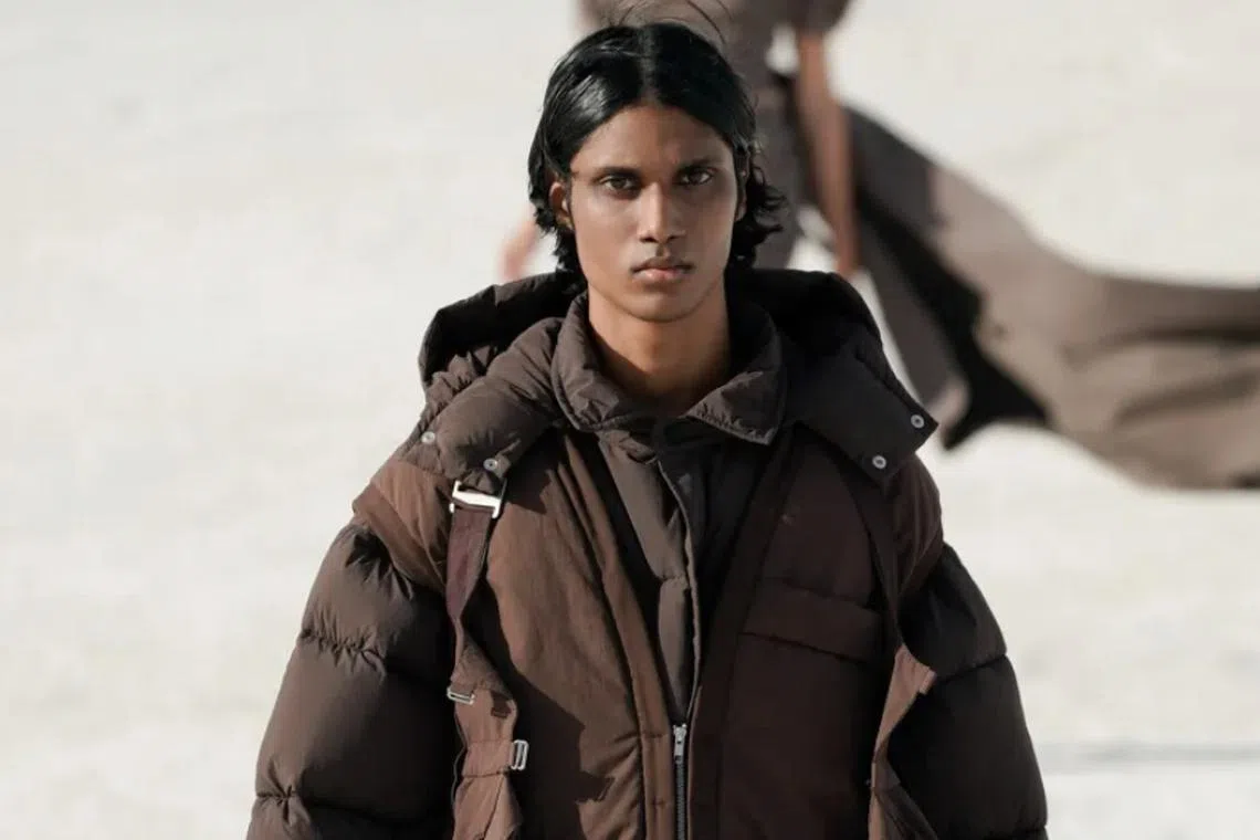 Singapore Model Srri Ramm Makes Runway Debut At Jacquemus Show | FZINE ...