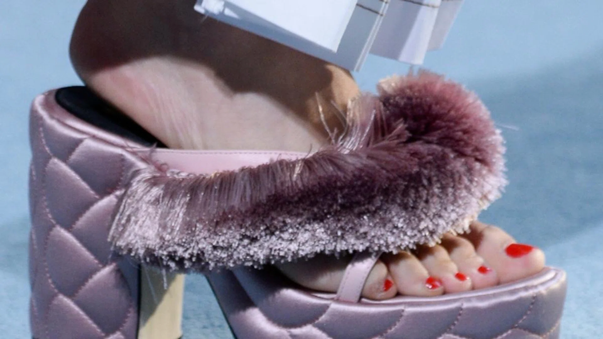 Here's What You Need To Do To Keep Your Feet Looking Pretty | FZINE ...