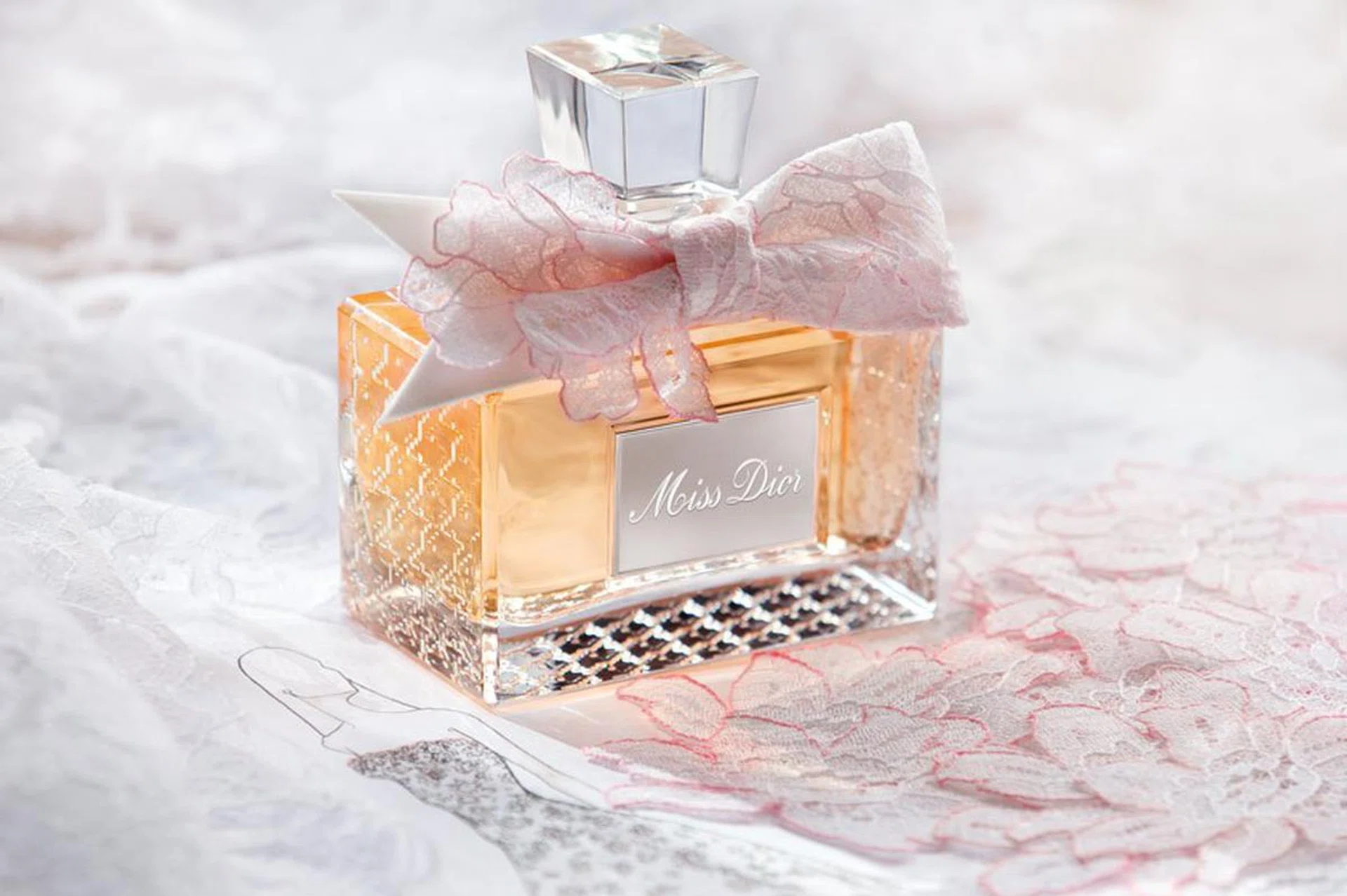 Miss Dior Gets an Artisanal Makeover and There's Only One Bottle in ...