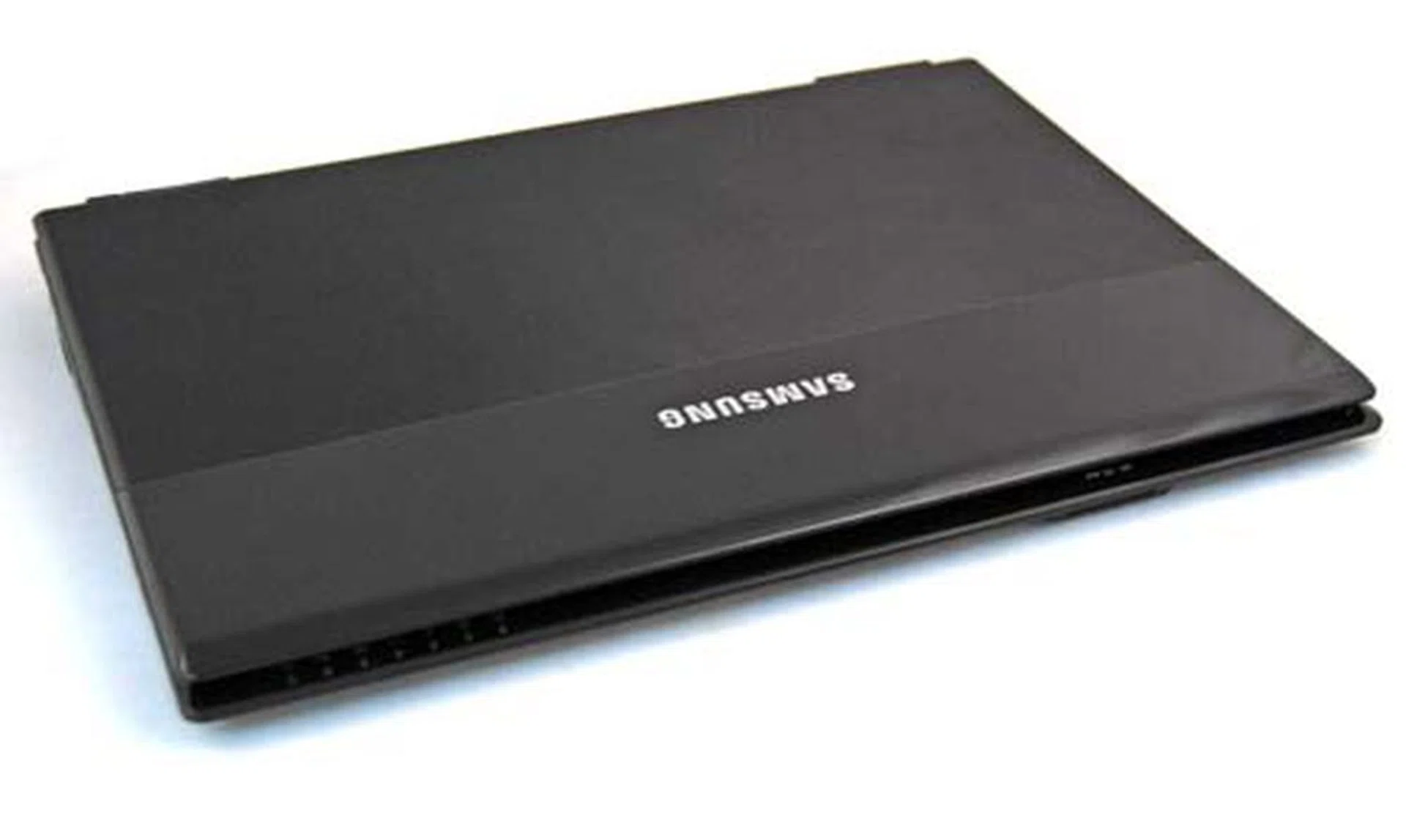Samsung X460 - Black Beauty | HardwareZone Singapore