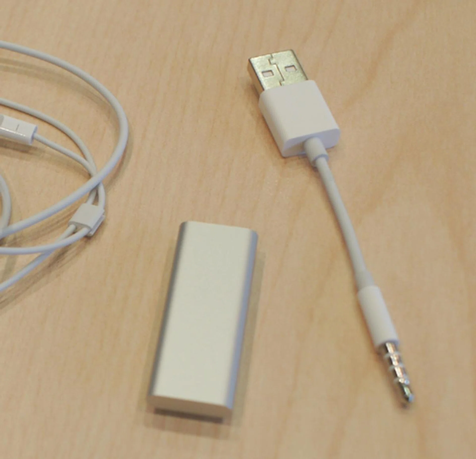 Apple iPod shuffle - Talking its Way into your Hearts | HardwareZone ...