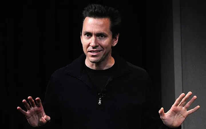 The Truth Behind Scott Forstall's Departure? | HardwareZone Singapore
