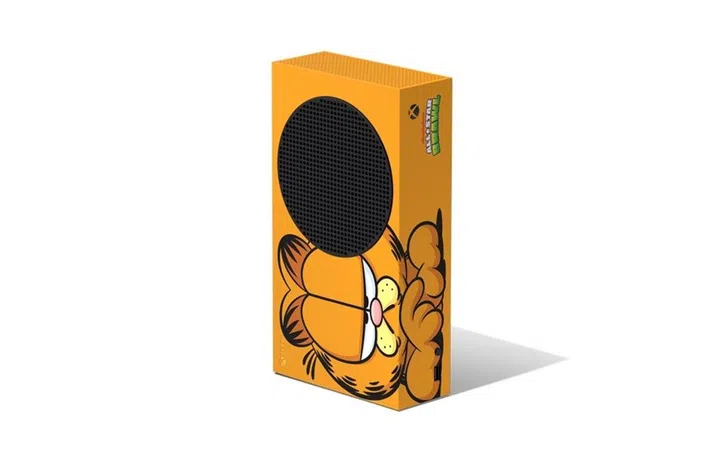 Xbox's Garfield-themed Xbox Series S celebrates his addition to ...