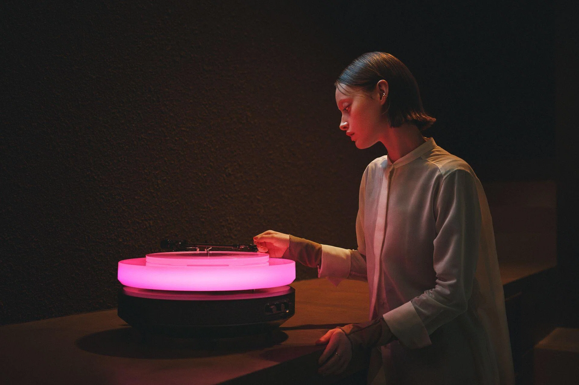 Audio-Technica Hotaru: The levitating turntable | HardwareZone Singapore