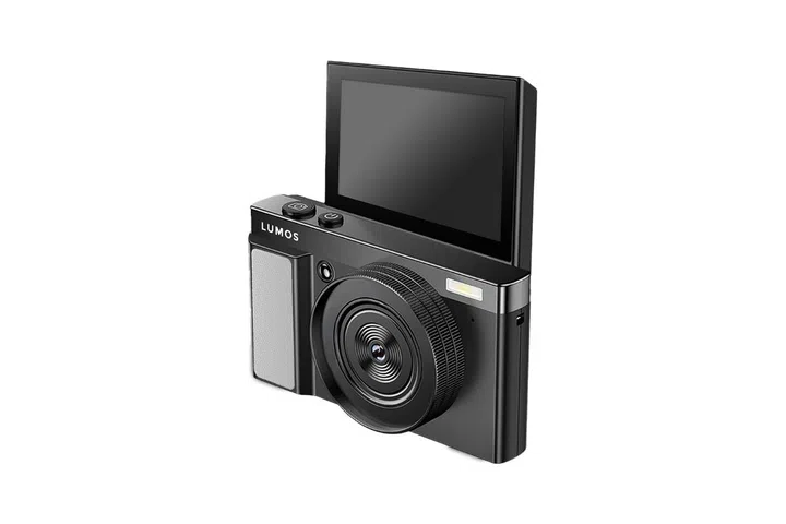 Why Lumos thinks developing a digital camera in 2026 still makes sense ...