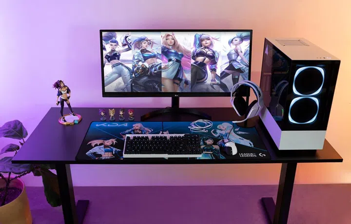 Logitech and League of Legends go ALL/OUT with new K/DA-themed game gear | HardwareZone Singapore