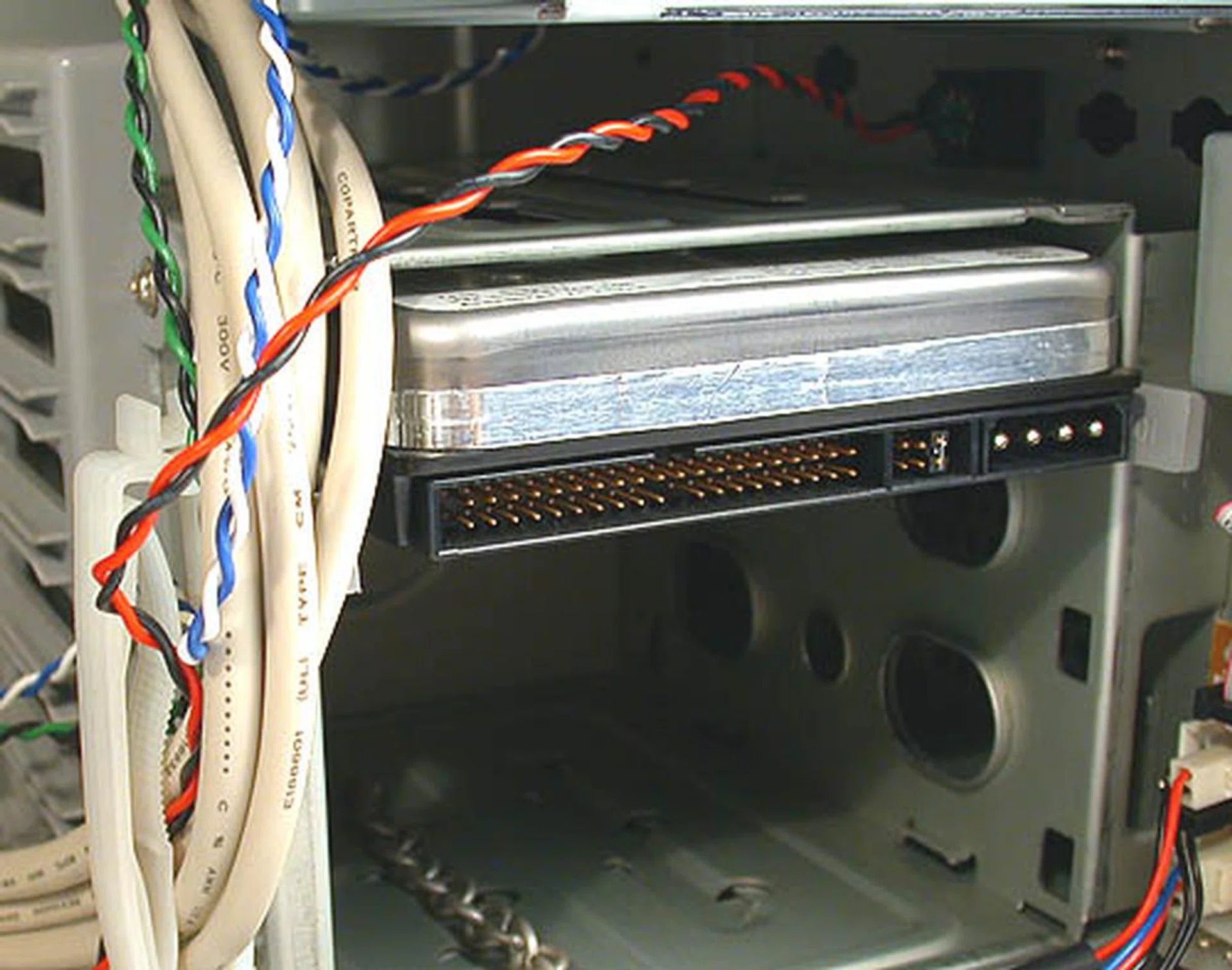 Titan Robela TWC-A88 Water-Cooled Casing | HardwareZone Singapore