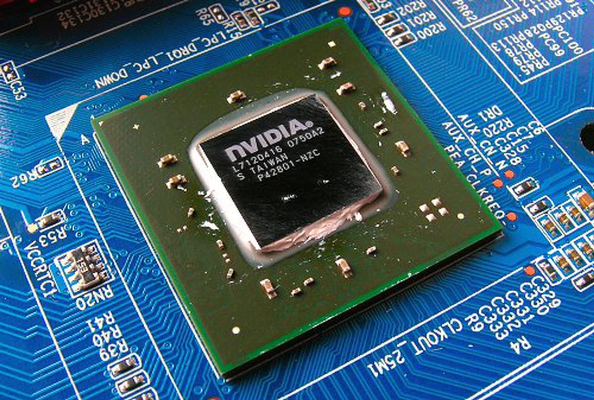 NVIDIA GeForce 8200 mGPU Preview | HardwareZone Singapore