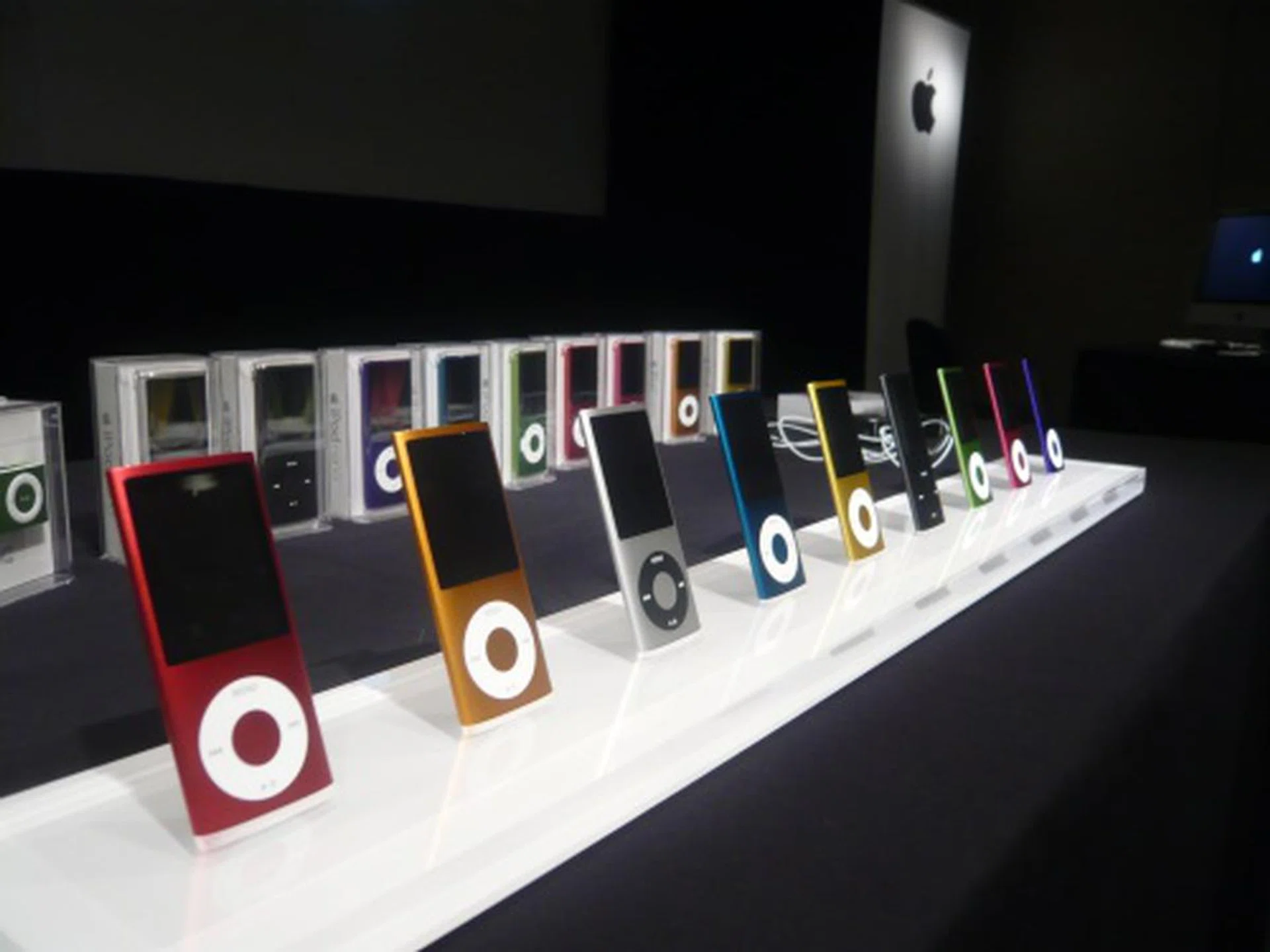 We Came. We Saw. We Rocked. Apple's New iPods | HardwareZone Singapore